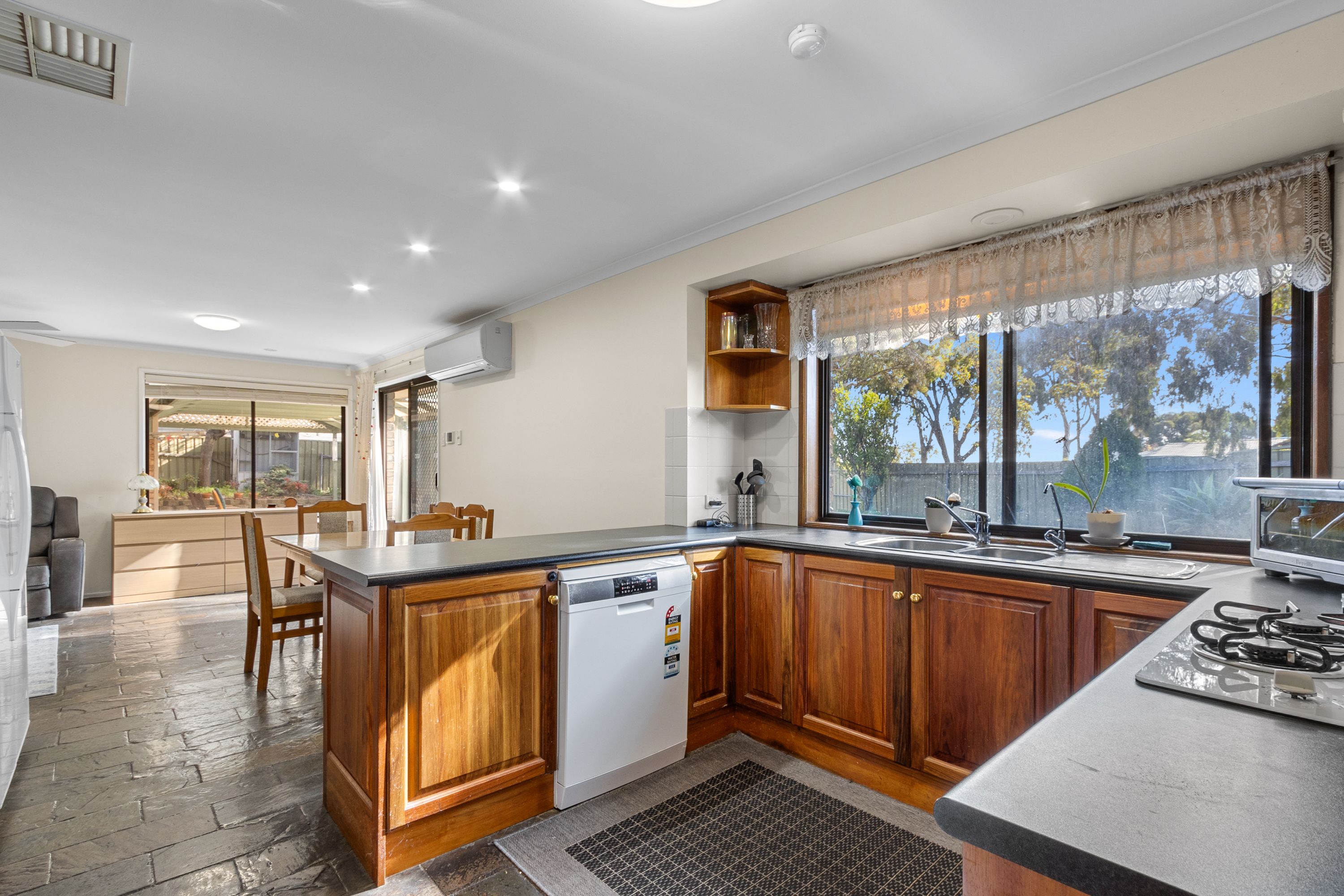 12 Zenith Close, Surrey Downs, SA 5126 - Sold House - Ray White Barossa ...