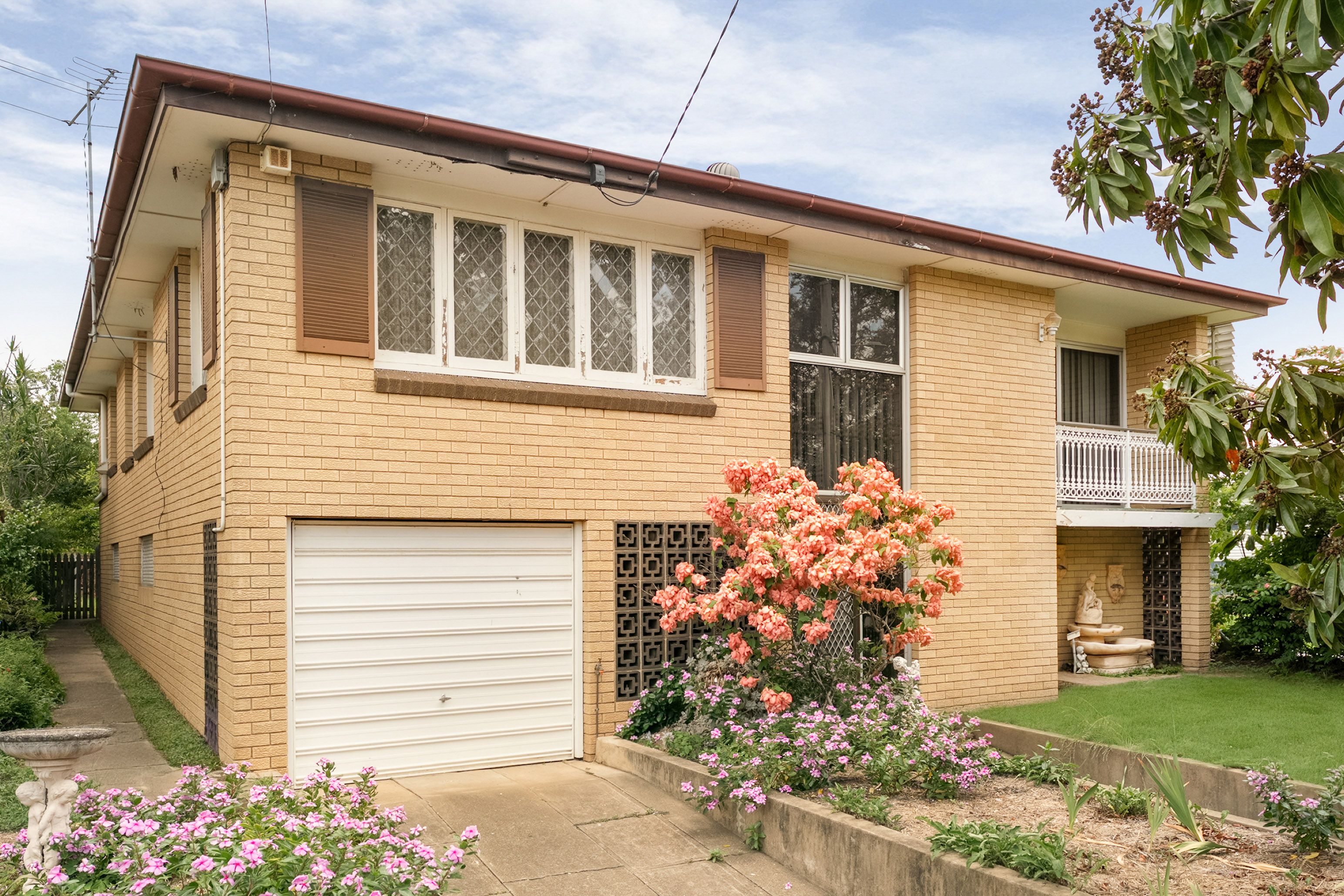 28 Campana Street, Oxley, QLD 4075 - House for Sale - Ray White Sherwood | Ray White Centenary