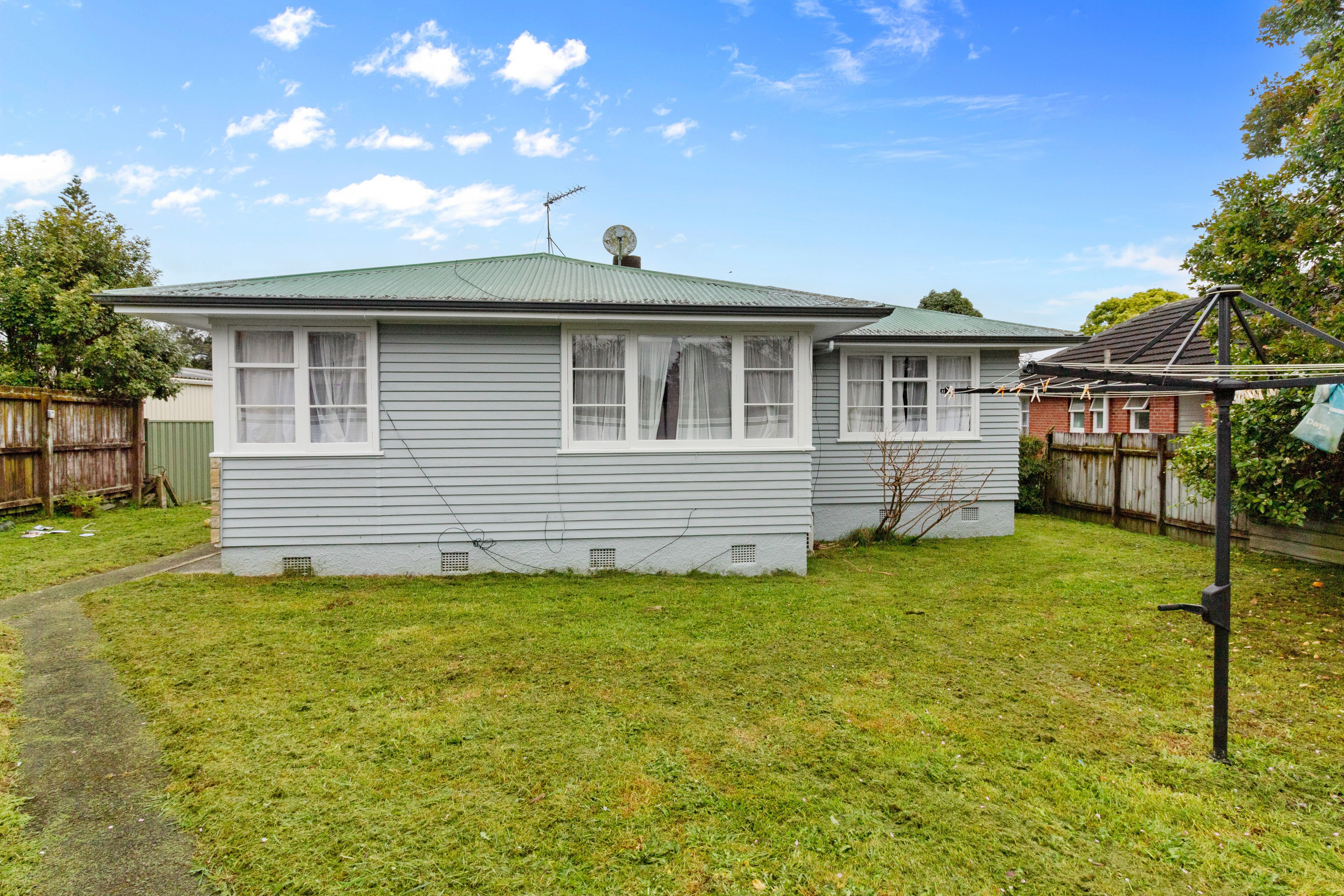 1 Tui Crescent, Manurewa, – Home For Rent • Ray White New Zealand