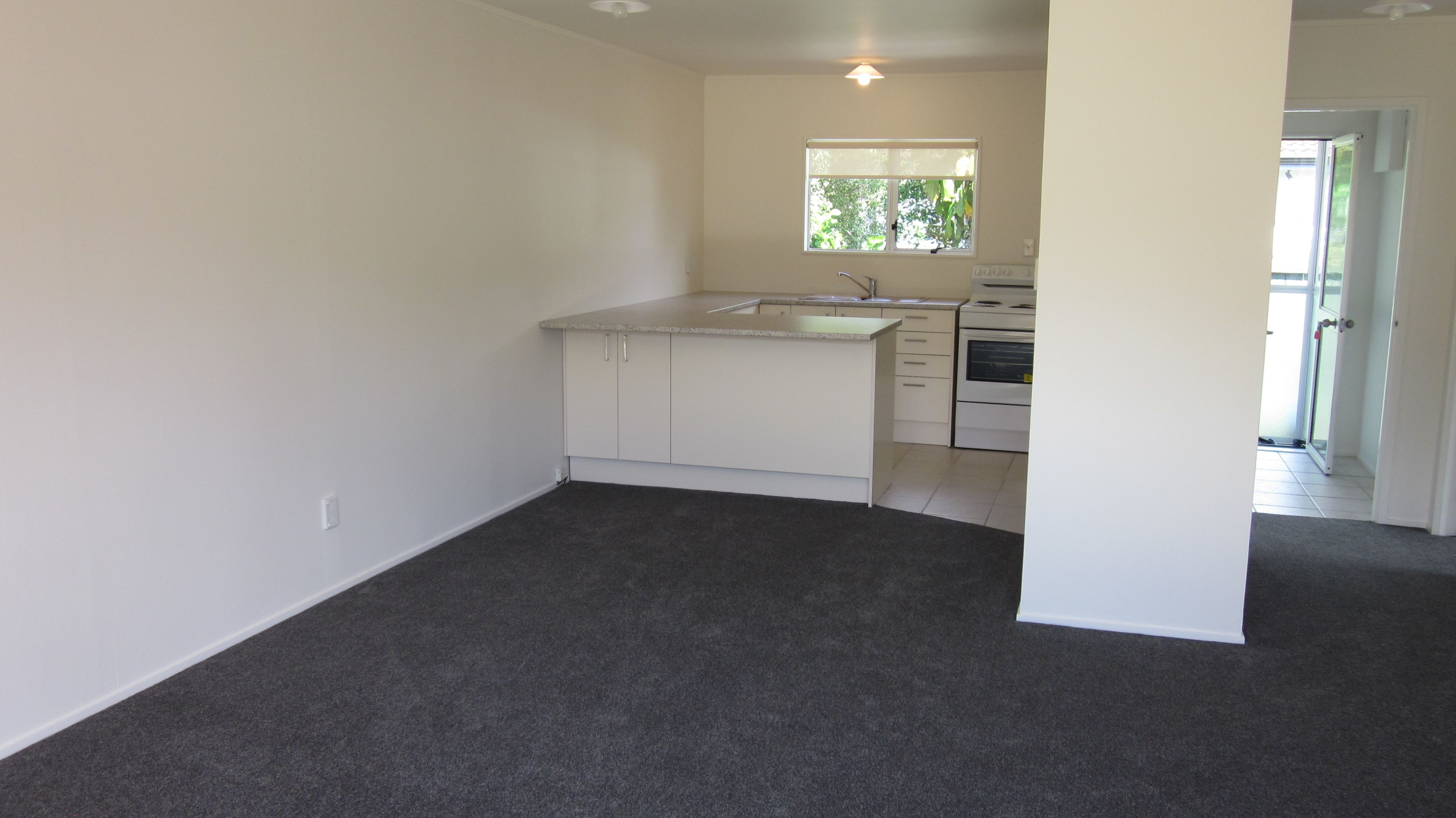 2/10 Lyren Place, Half Moon Bay, Manukau City 2012 - Unit for Rent ...