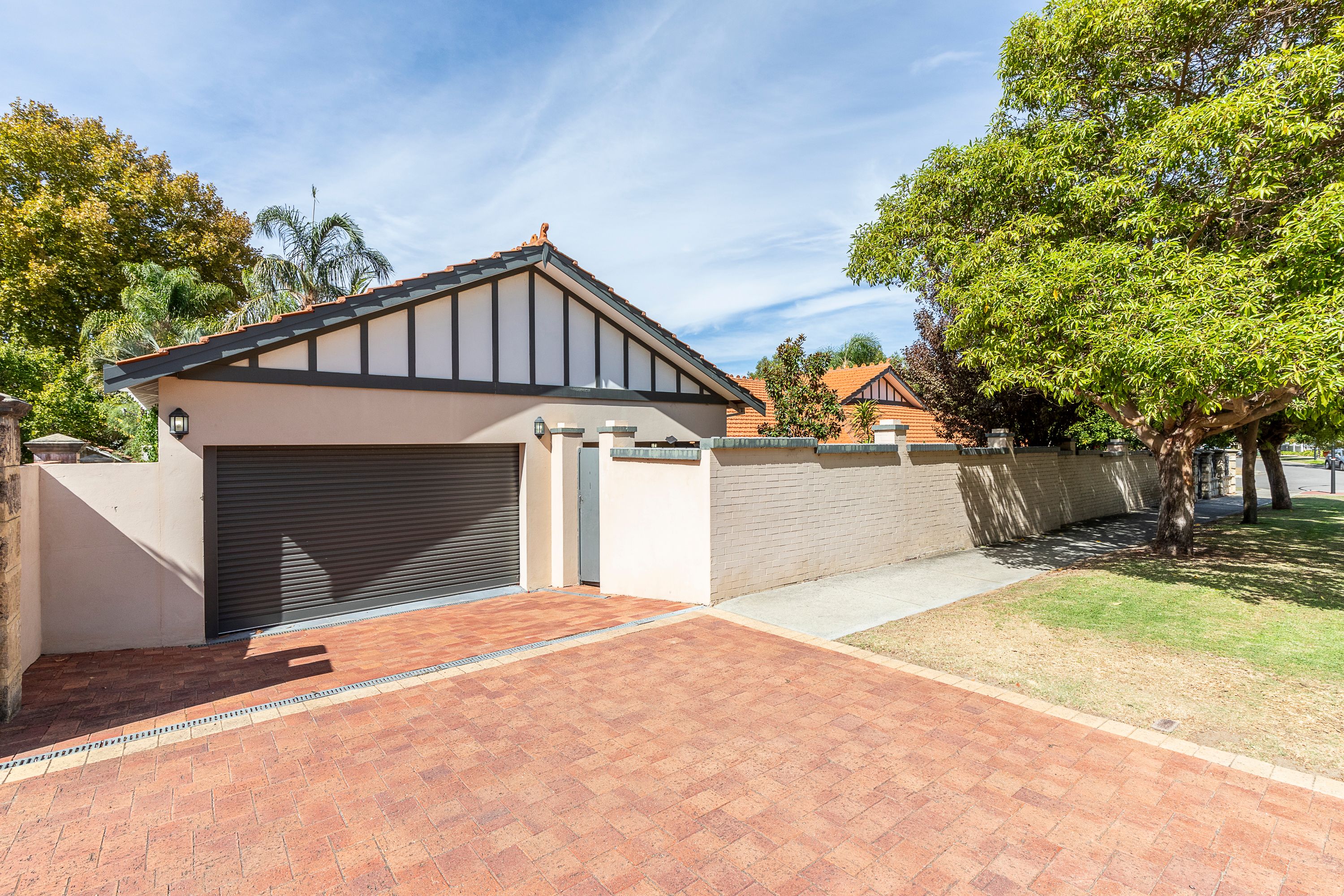 8 Almondbury Road, Mount Lawley, WA 6050 - Sold House - Ray White Inner ...