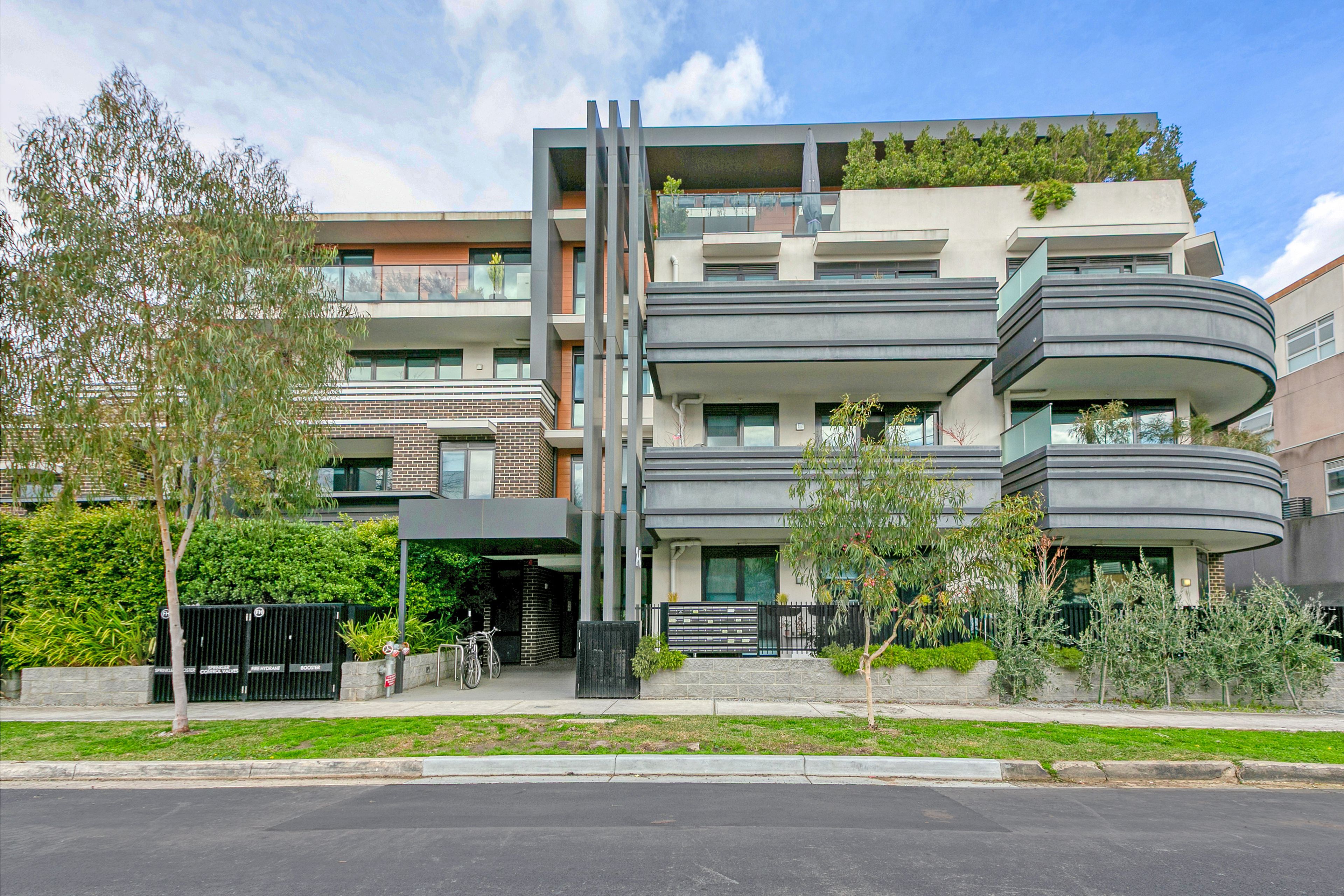 104/2-6 McCutcheon Street, Northcote, VIC 3070 - Sold Apartment - Ray ...