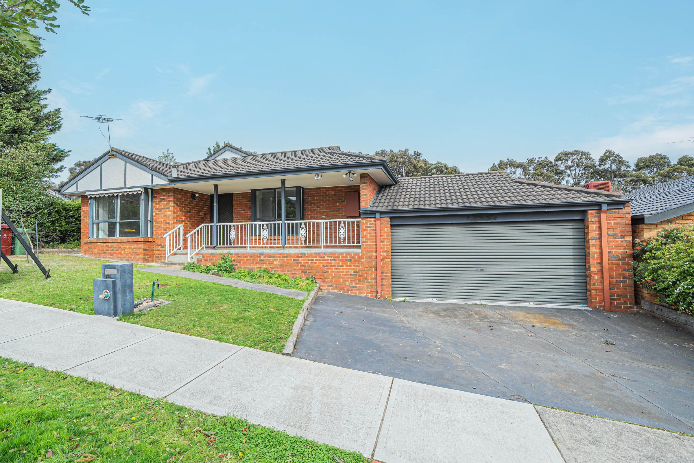 78 Quarry Hills Drive, Berwick, VIC 3806 - Leased House - Ray White Berwick