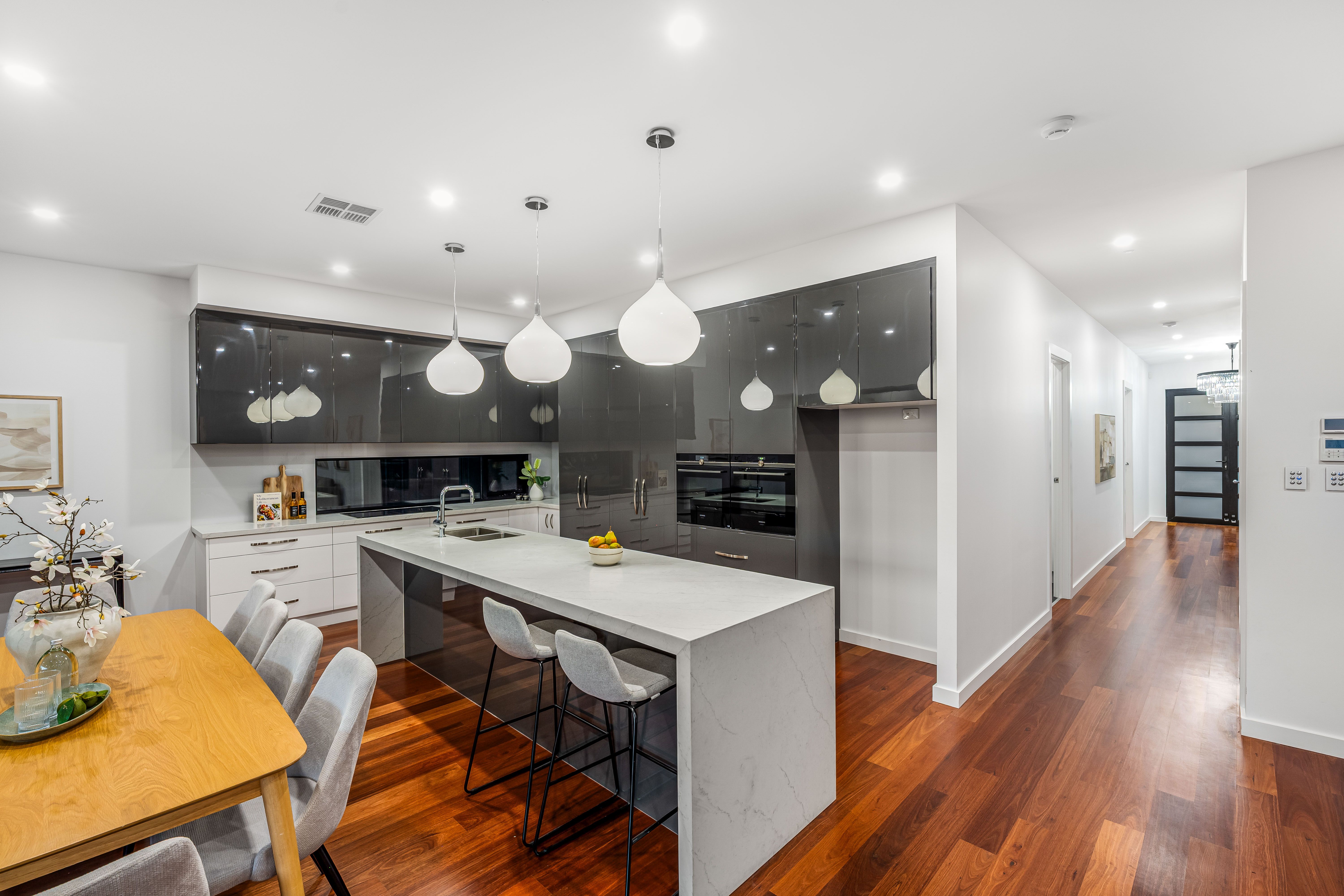 143 Seaview Road, Tennyson, SA 5022 - Sold House - Ray White Henley Beach