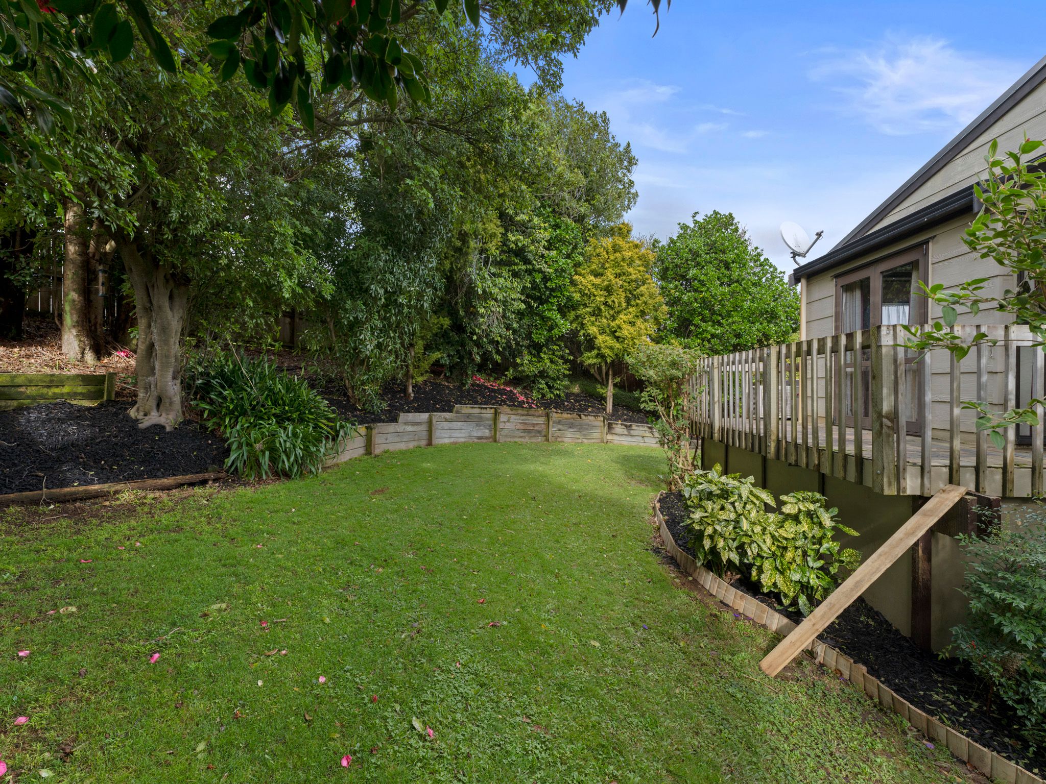 6 Photinia Place, Botany Downs, Manukau City 2014 - Sold House - Ray ...