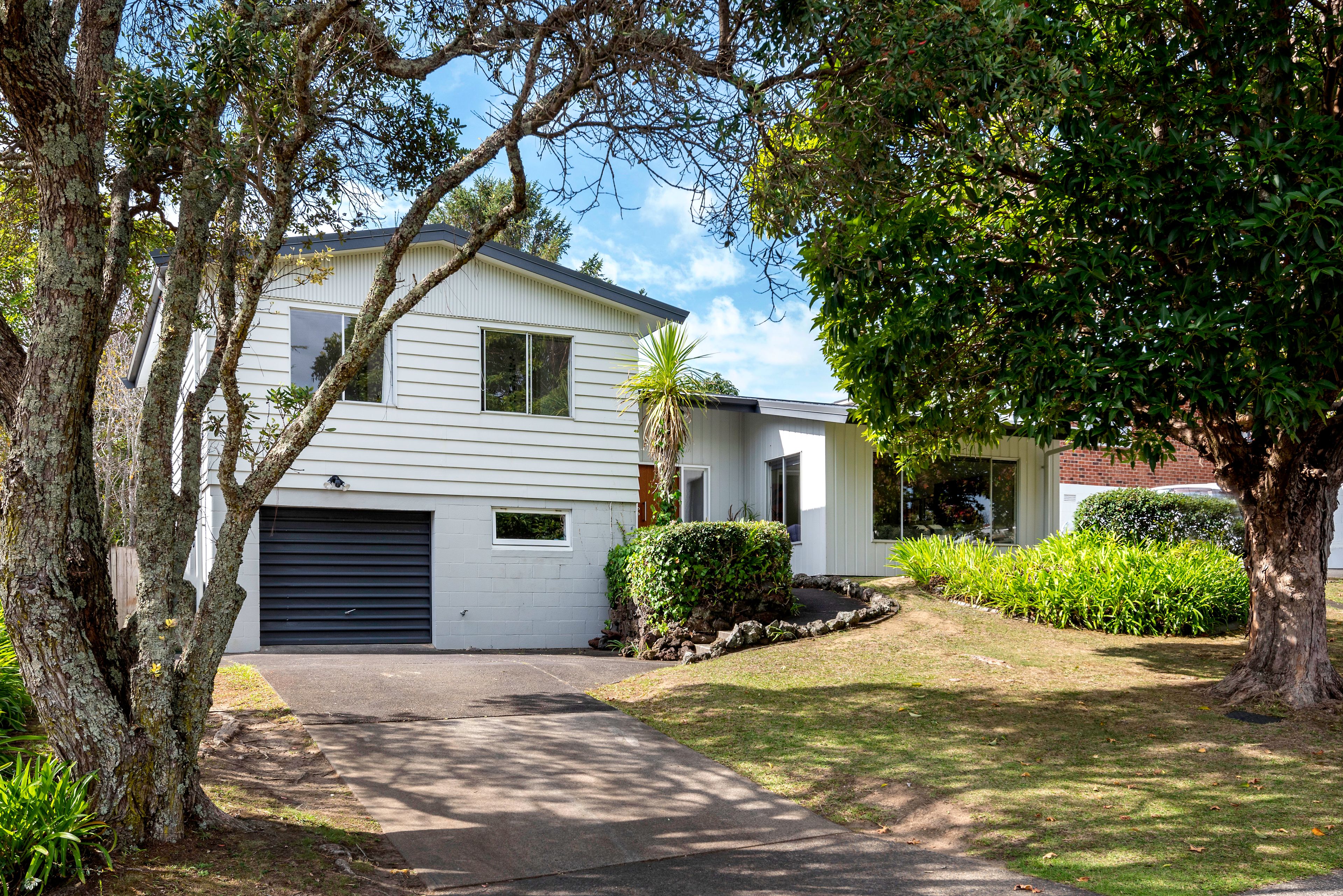 9 Juliet Avenue, Howick, Manukau City 2014 - Sold House - Ray White Howick