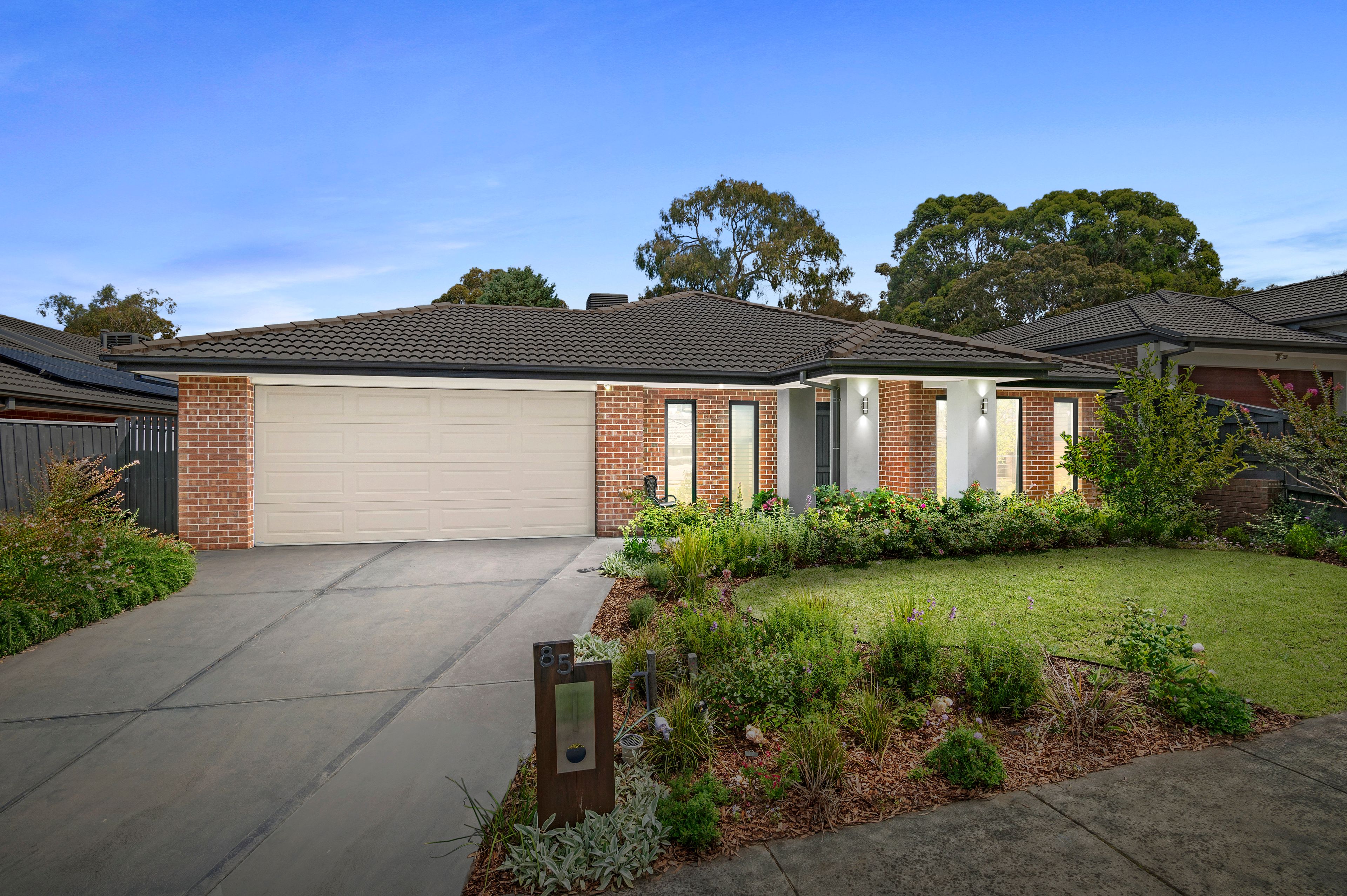 85 Evans Drive, Croydon, VIC 3136 - Sold House - Ray White Croydon Victoria