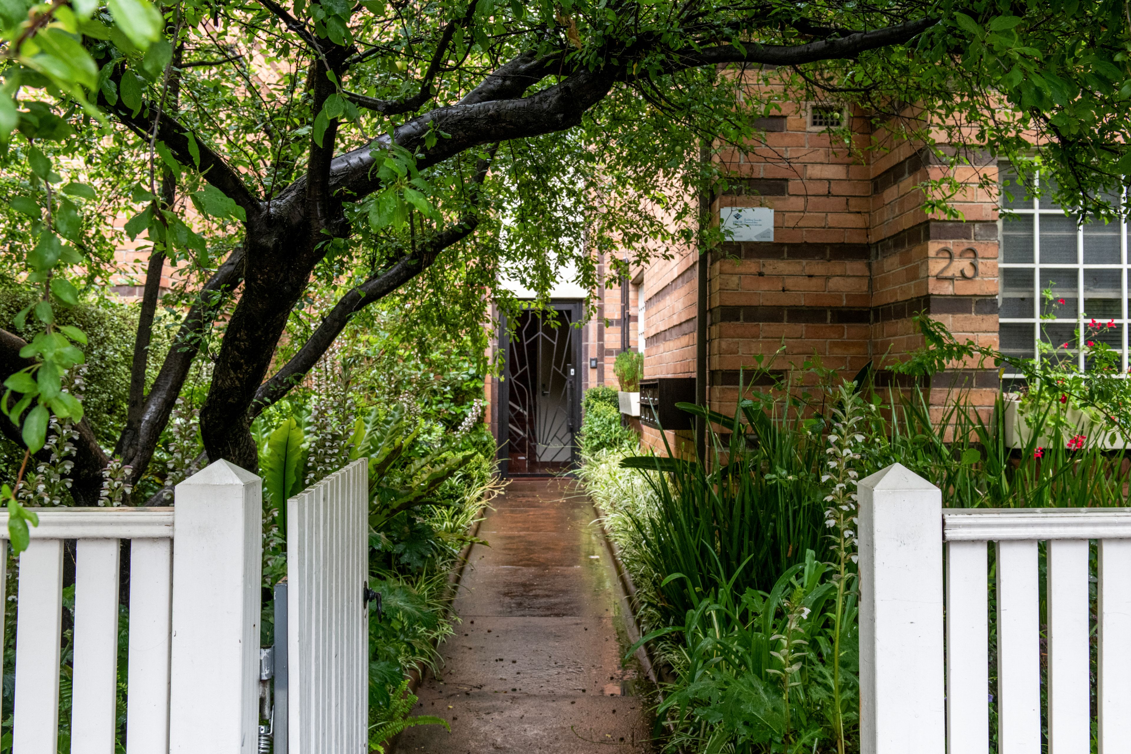 2/23 Albert Street, East Melbourne, VIC 3002 - Sold Apartment - Ray ...
