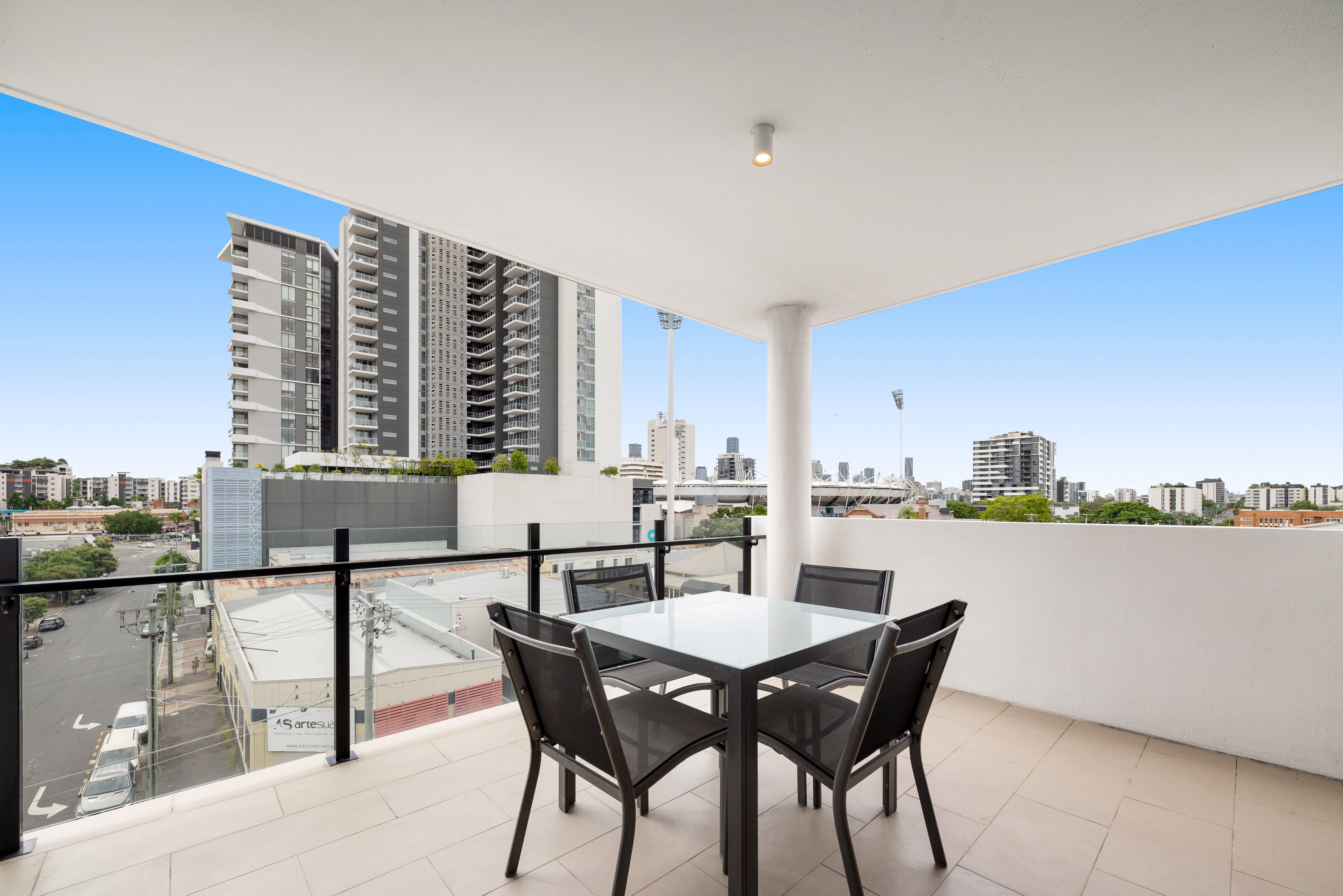 504/45 Wellington Road, East Brisbane, QLD 4169 - Sold Apartment - Ray ...