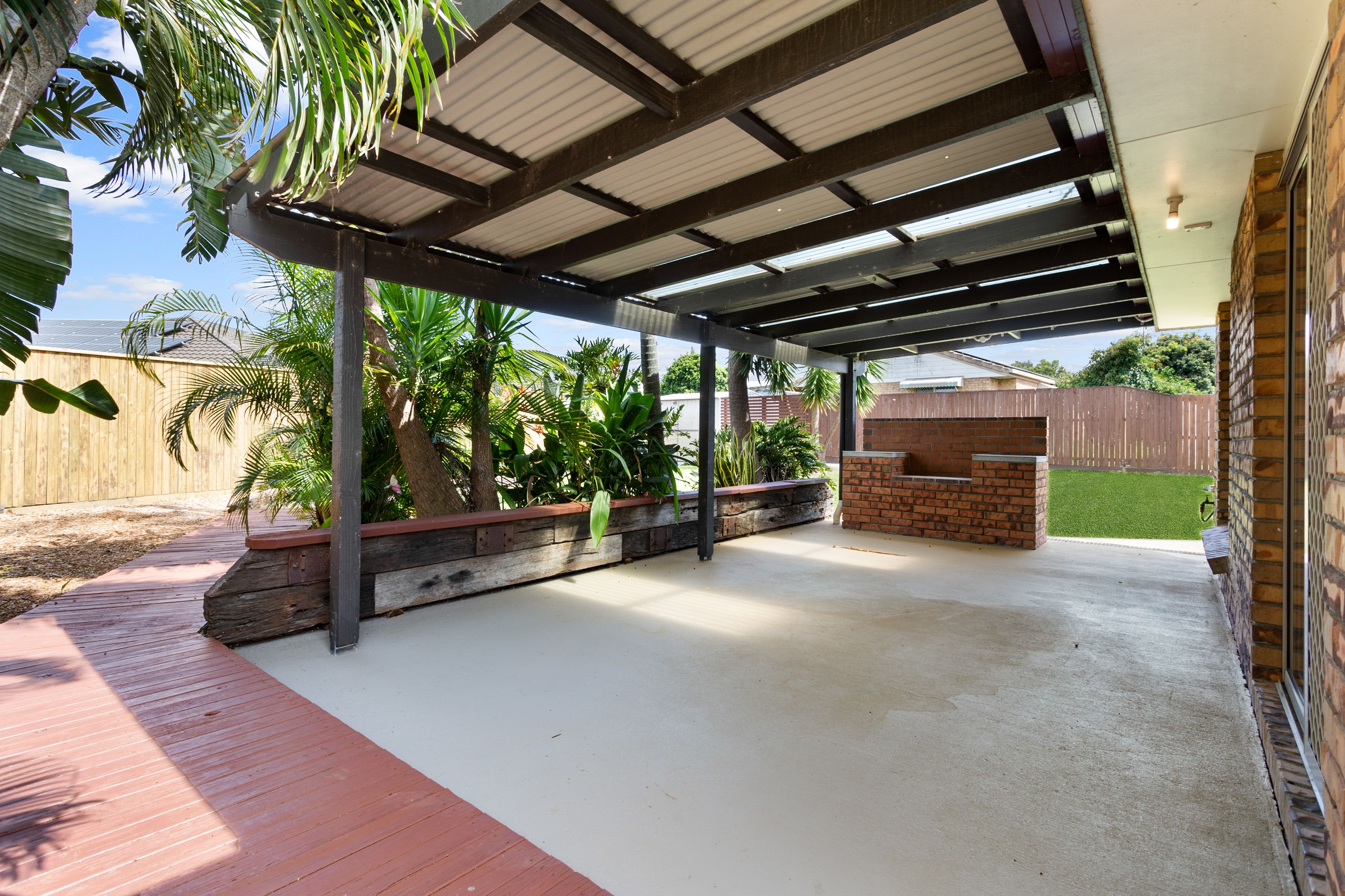 6 Linthaven Drive, Rothwell, QLD 4022 - Leased House - Ray White North ...