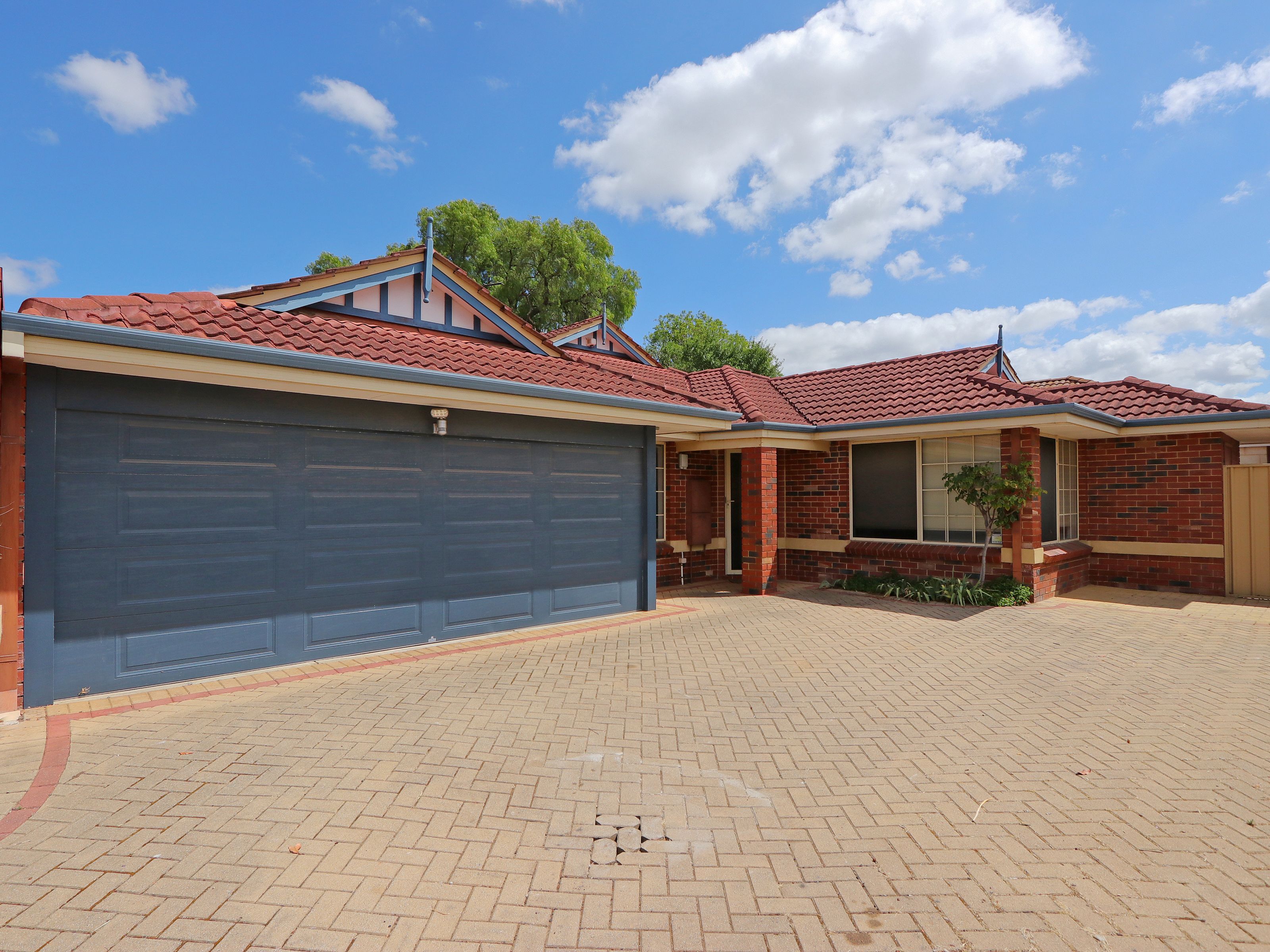 70B Jupiter Street, Carlisle, WA 6101 - Leased House - Ray White ...