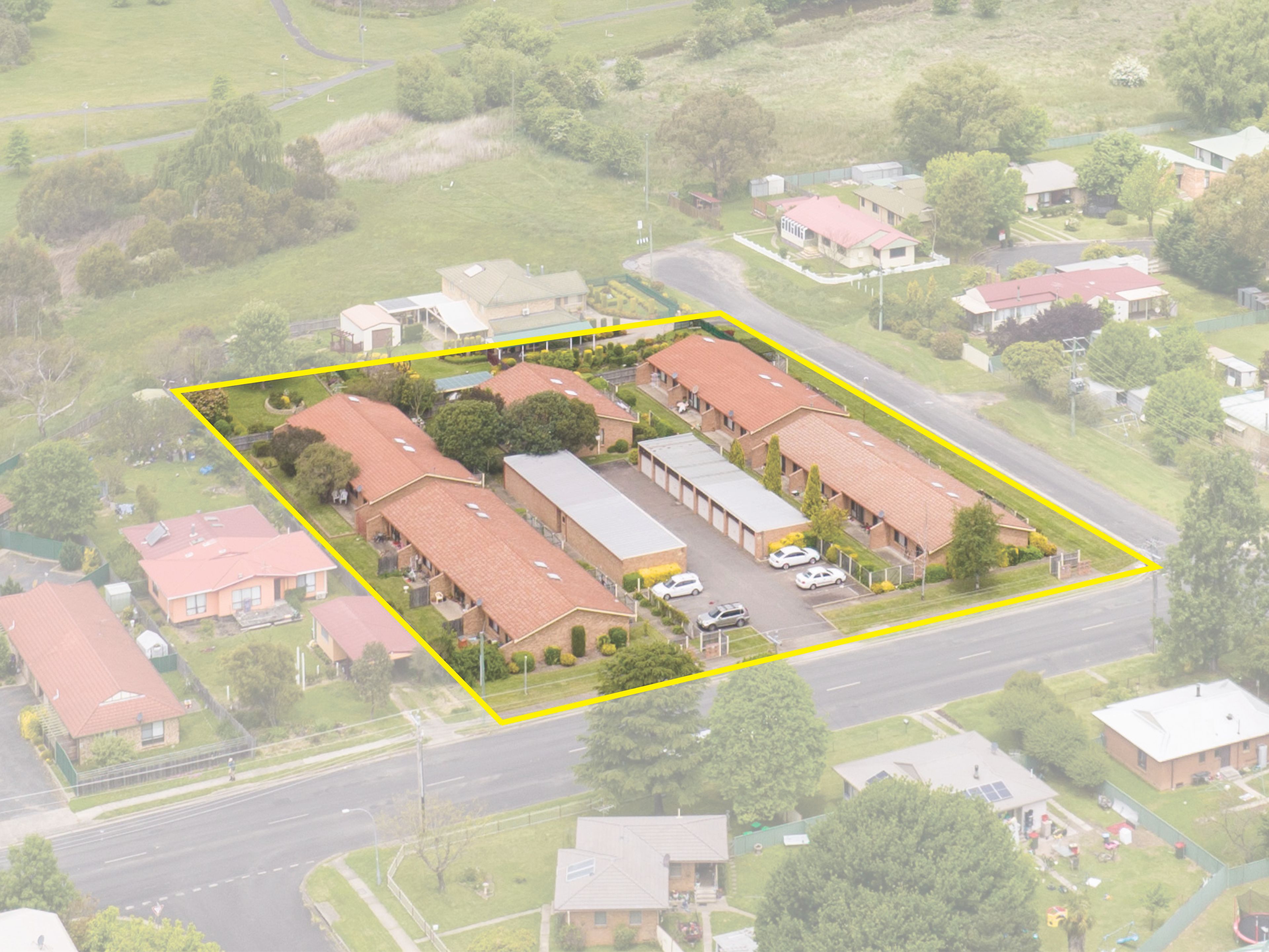 31-35 Niagara Street, Armidale, NSW 2350 - Sold Block of Units - Ray ...