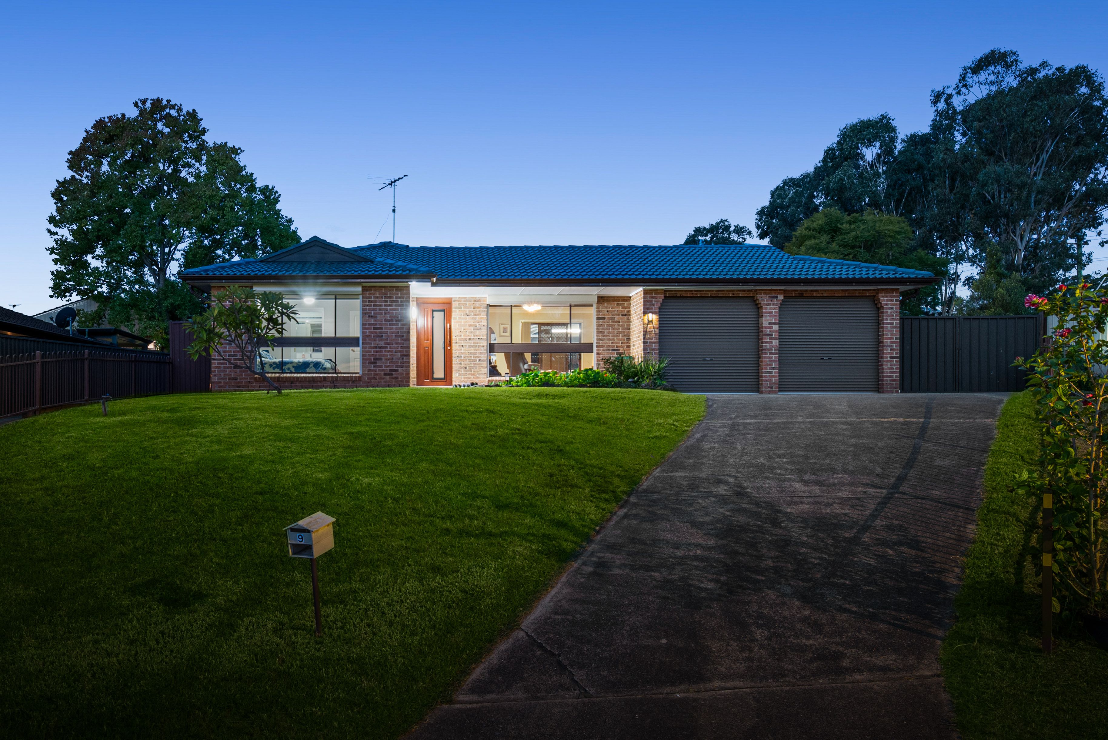 9 Lisson Place, Minto, NSW 2566 - Sold House - Ray White Macarthur Group