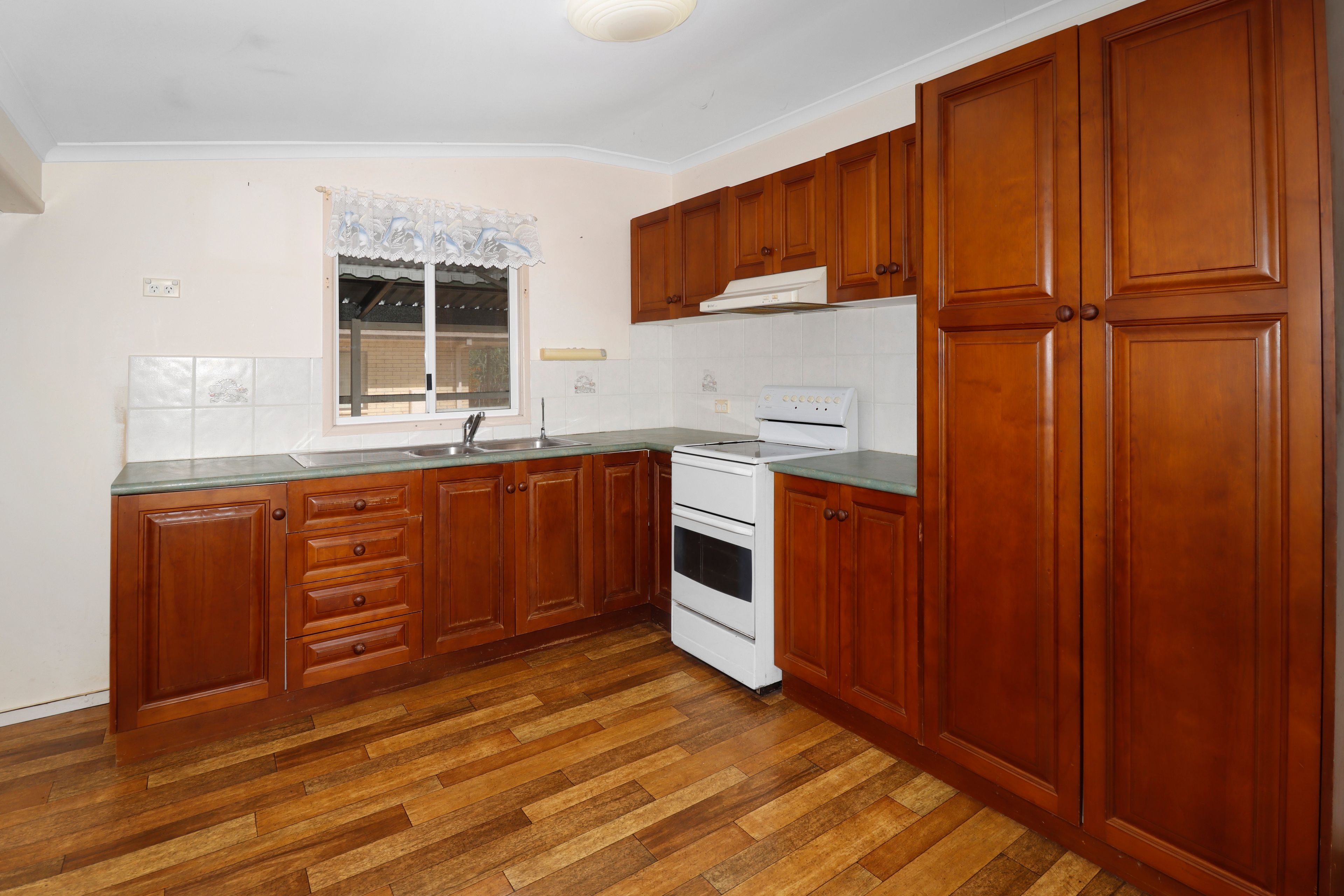 52 Howard Street, Burrum Heads, QLD 4659 - Sold House - Ray White ...