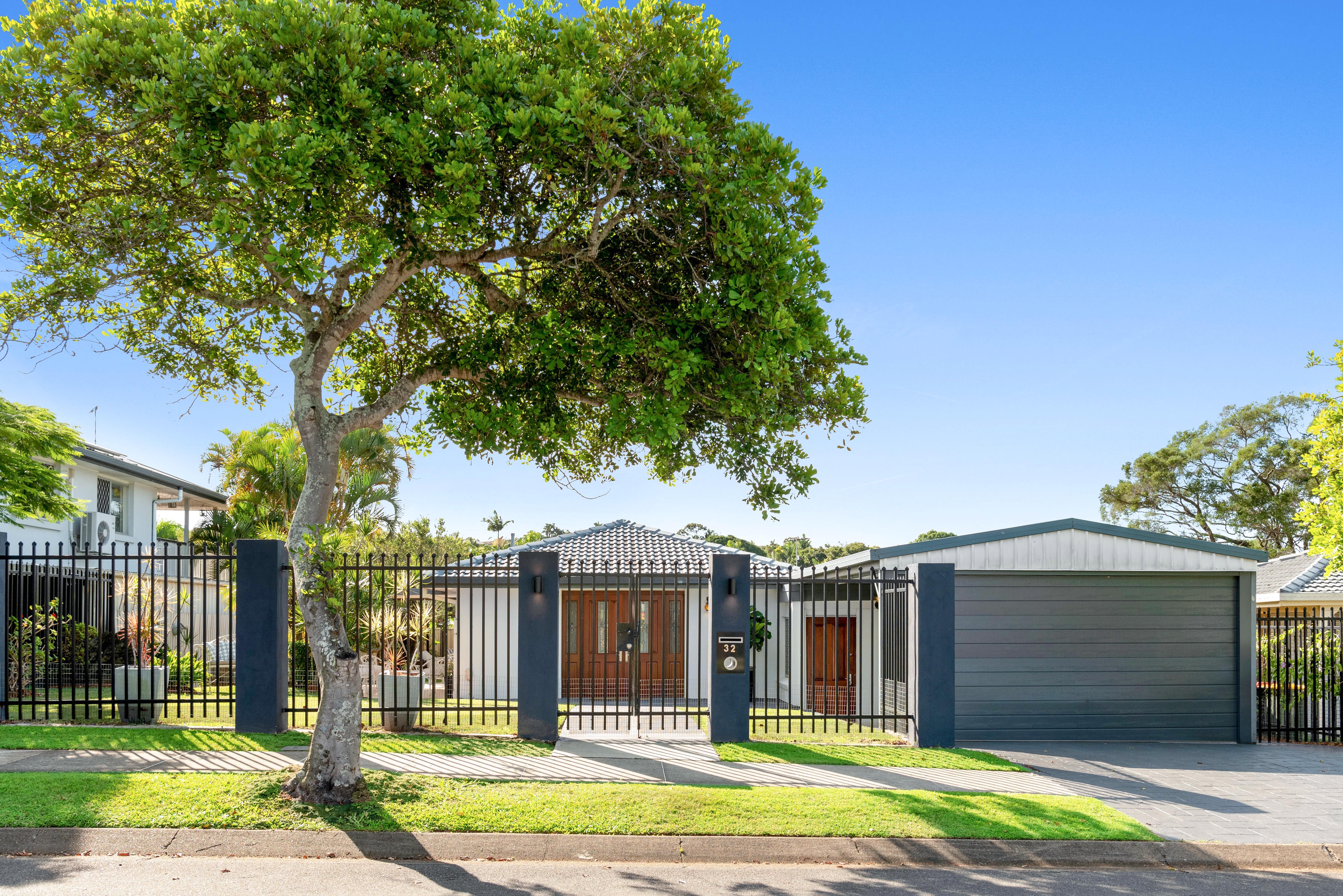 32 Lilyvale Street, Mansfield, QLD 4122 - Sold House - Ray White Carina