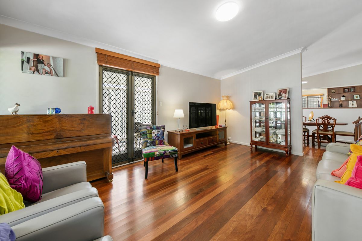 31 Bank Road, Graceville, QLD 4075 - Sold House - Ray White Sherwood ...