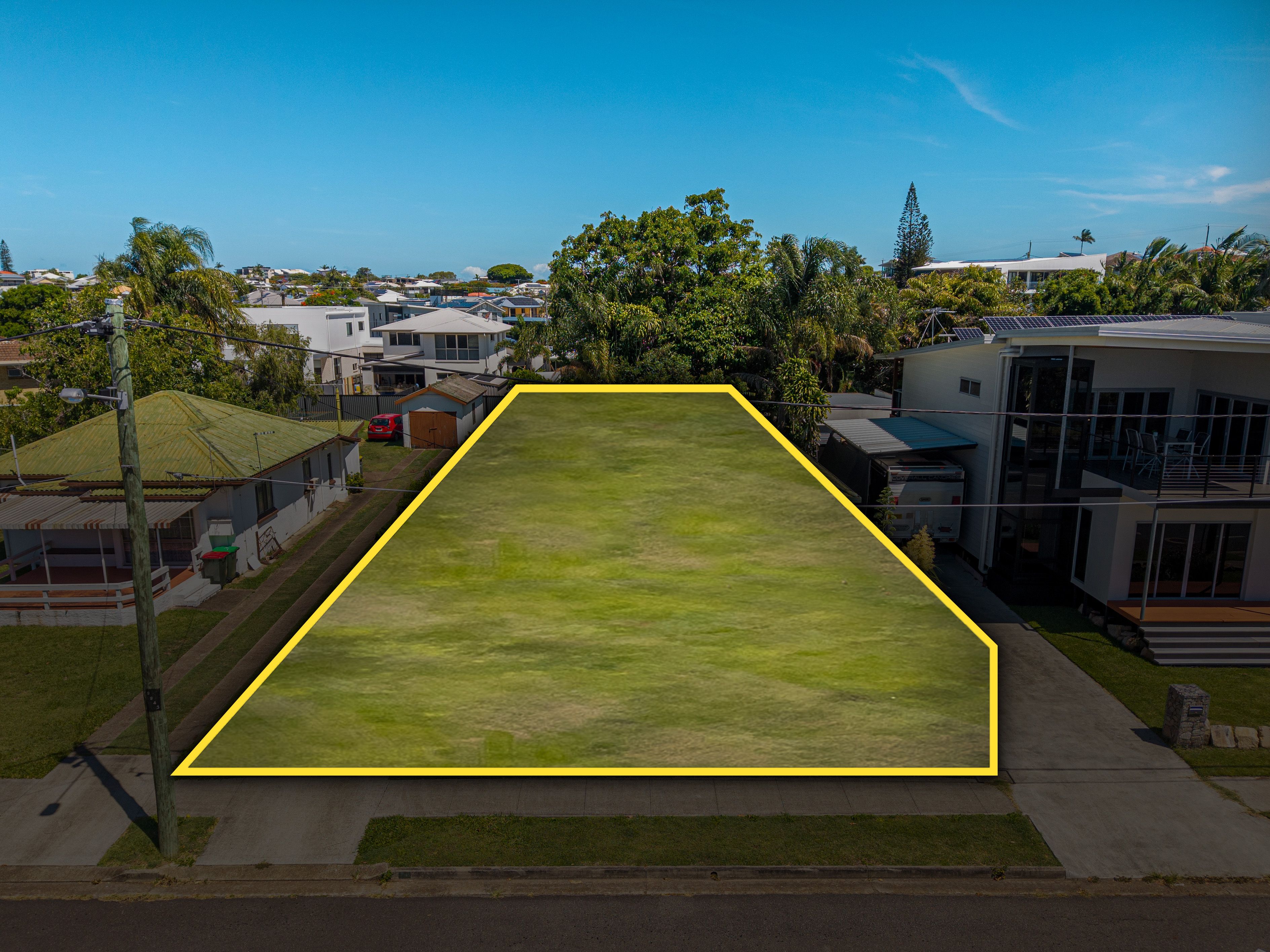 76 Oyster Point Esplanade, Scarborough, QLD 4020 - House for Sale - Ray ...