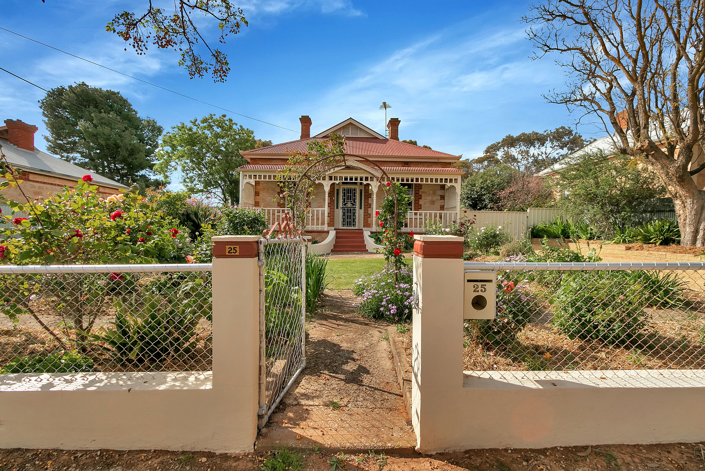 25 Stockport Road, Hamley Bridge, SA 5401 - Sold House - Ray White Gawler