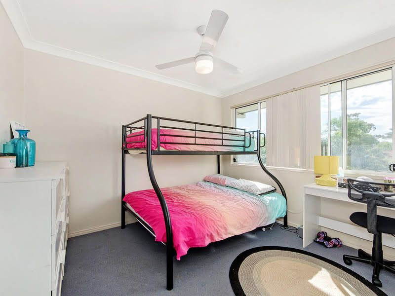 60/74 Universal Street, Pacific Pines, QLD 4211 - Sold Unit - Ray White ...