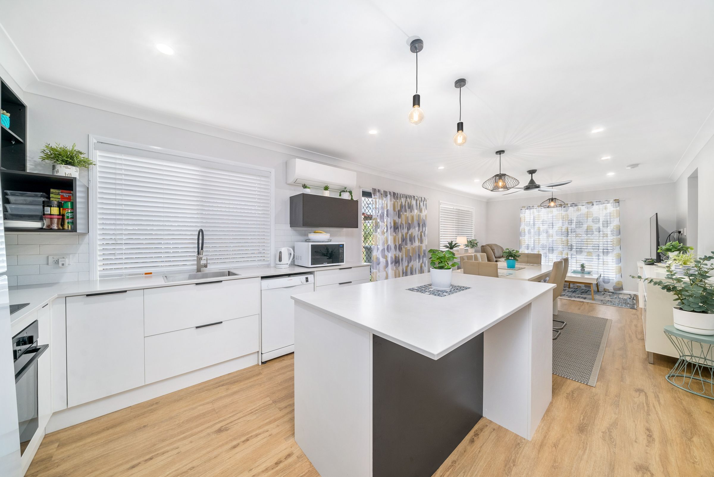 8 Central Avenue, Deagon, QLD 4017 - Sold House - Ray White Sandgate