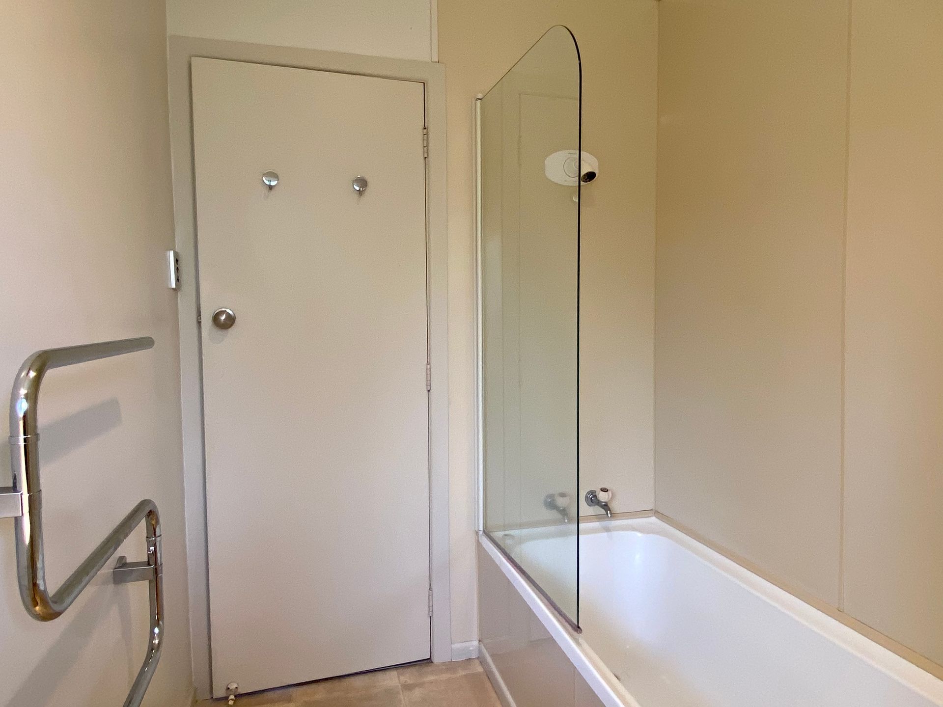 24a Ngaere Avenue, Chartwell, Hamilton City 3210 - Leased Unit - Ray ...