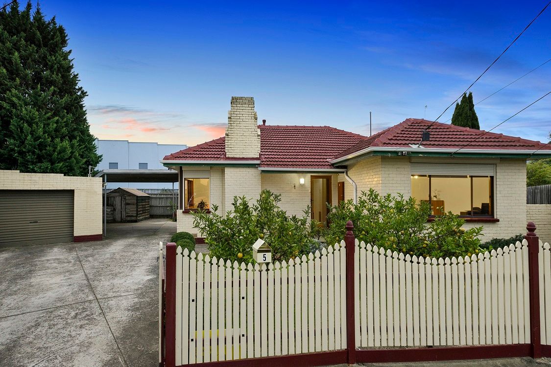 5 Susan Court, Cheltenham, VIC 3192 - Leased House - Ray White The ...