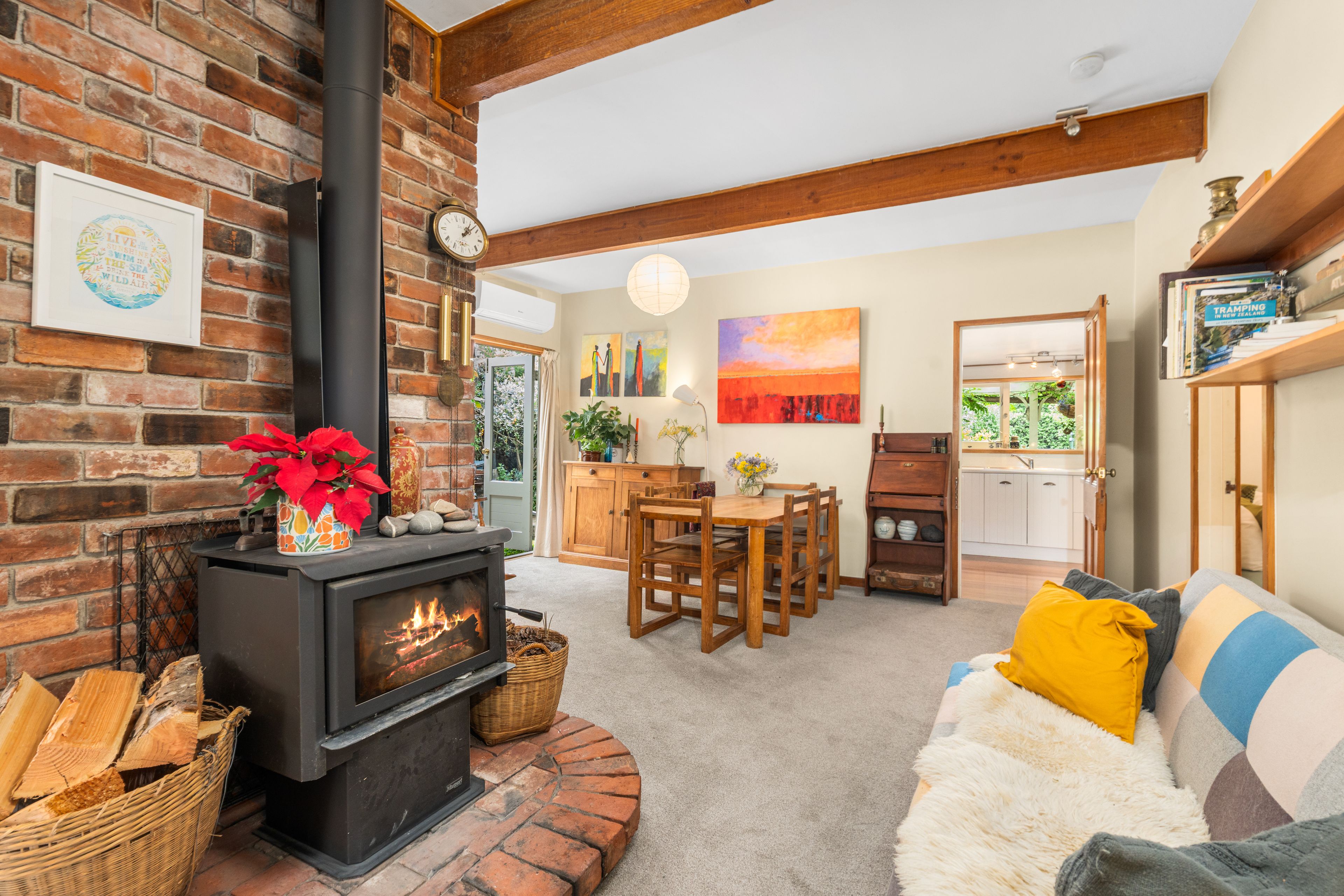 16 Laing Crescent, Heathcote Valley, Christchurch City 8022 - House for ...