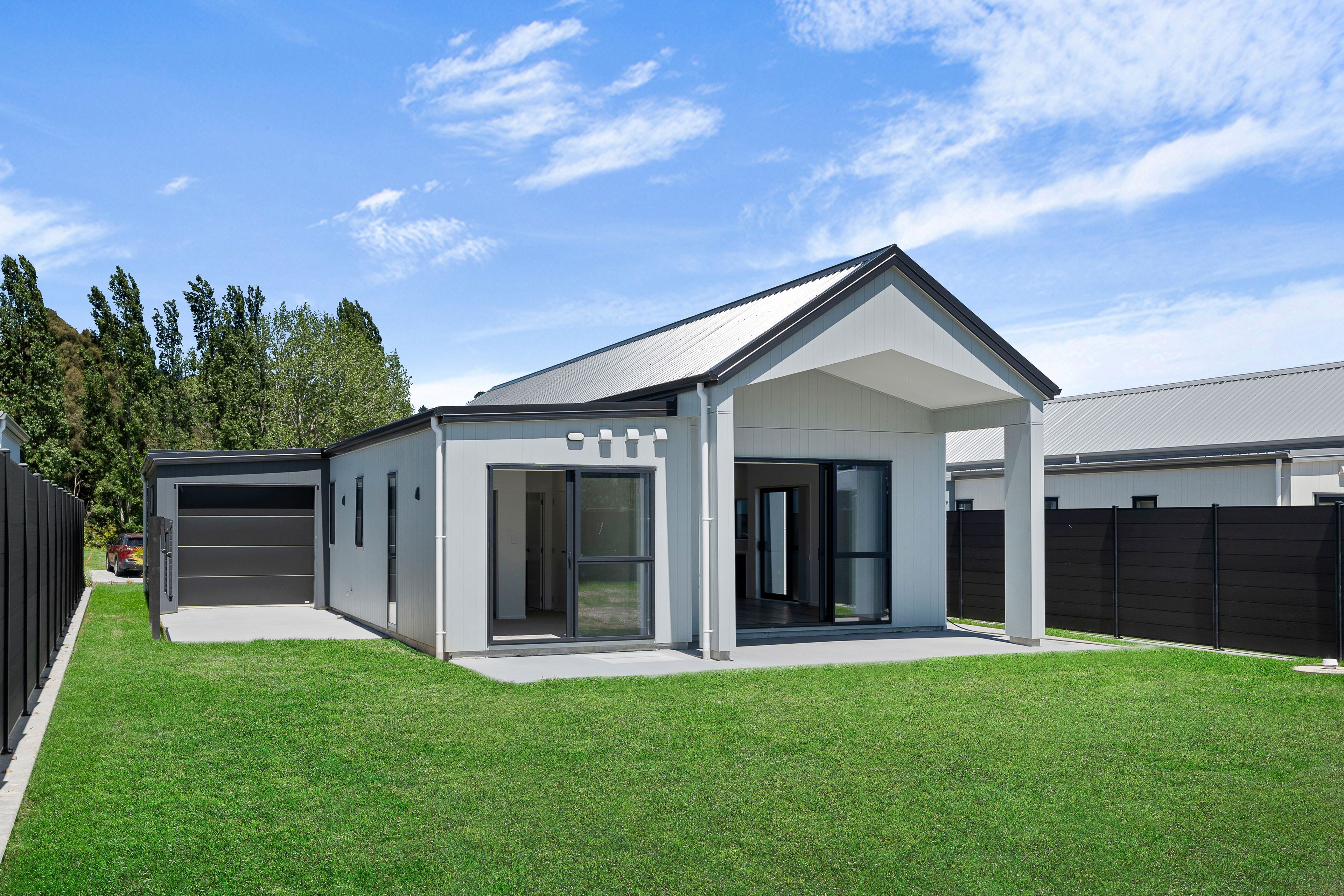 29 Mataikokako Loop, Kawakawa Bay, Manukau City 2585 - Sold House - Ray ...