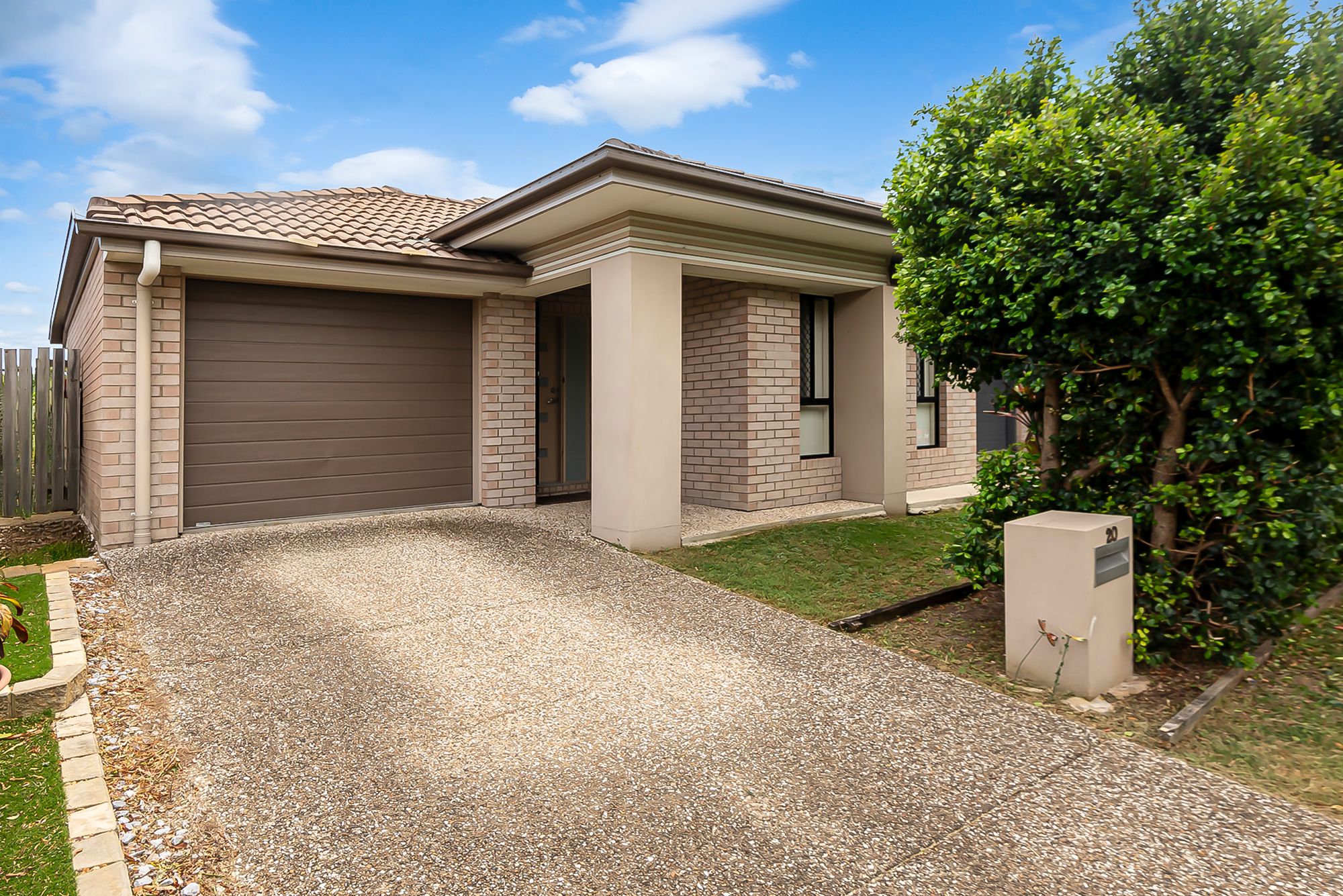 20 Robert Jones Street, Redbank Plains, QLD 4301 - Sold House - Ray ...