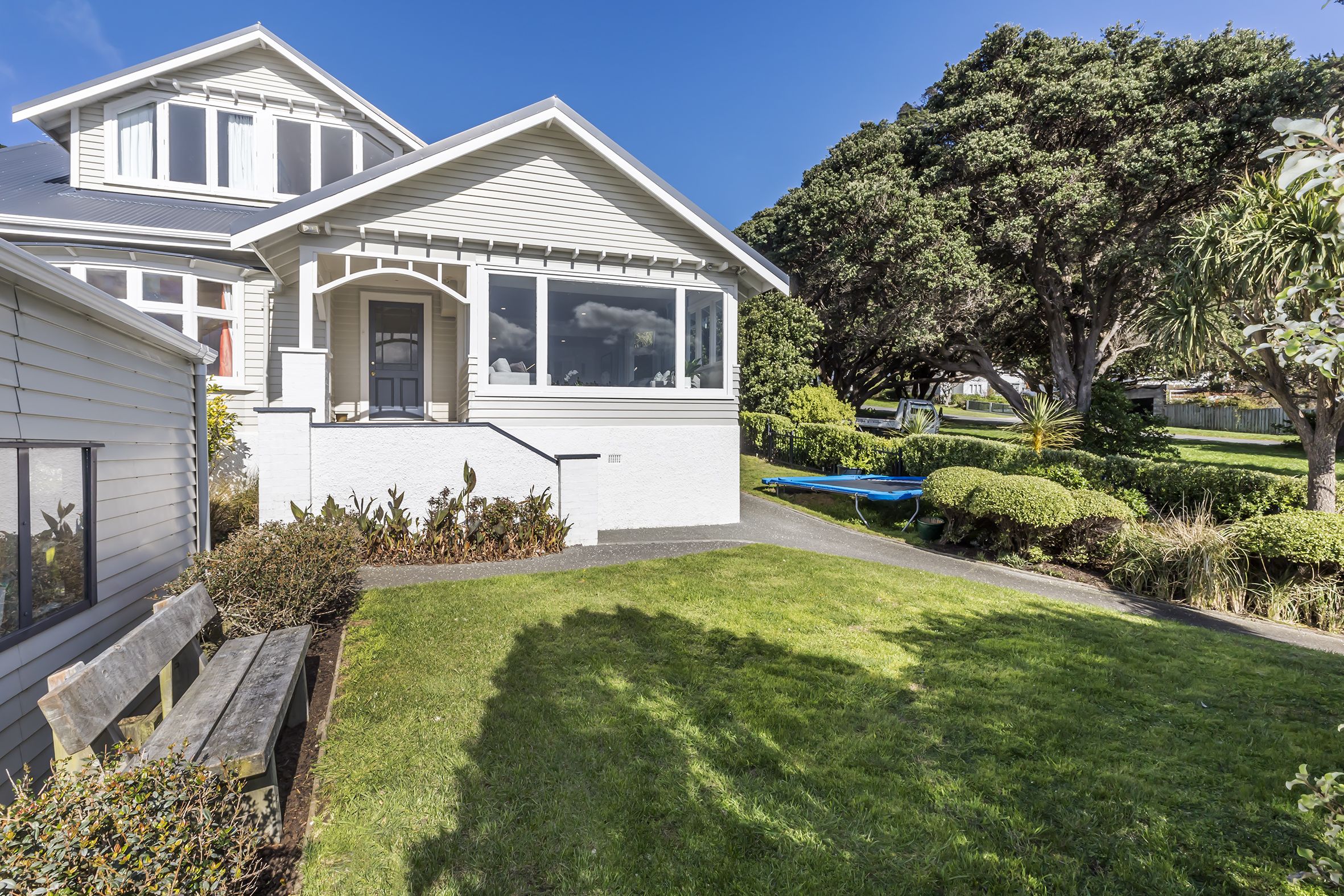 12 Pinnacle Street, Seatoun, Wellington City 6022 - Sold House - Ray ...