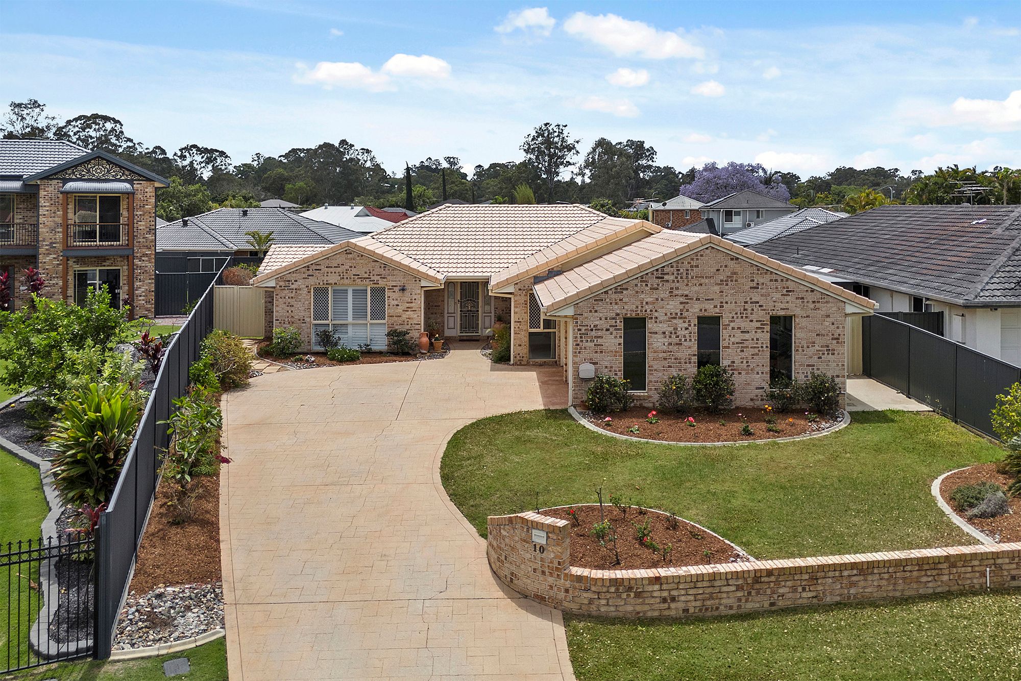 10 Marlock Close, Bridgeman Downs, QLD 4035 - Sold House - Ray White ...