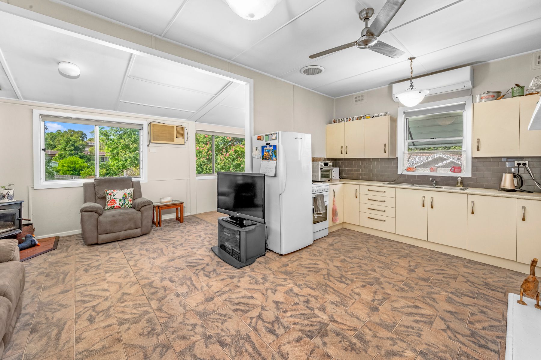 15 Cook Street, Gloucester, NSW 2422 - Sold House - Ray White Rural ...