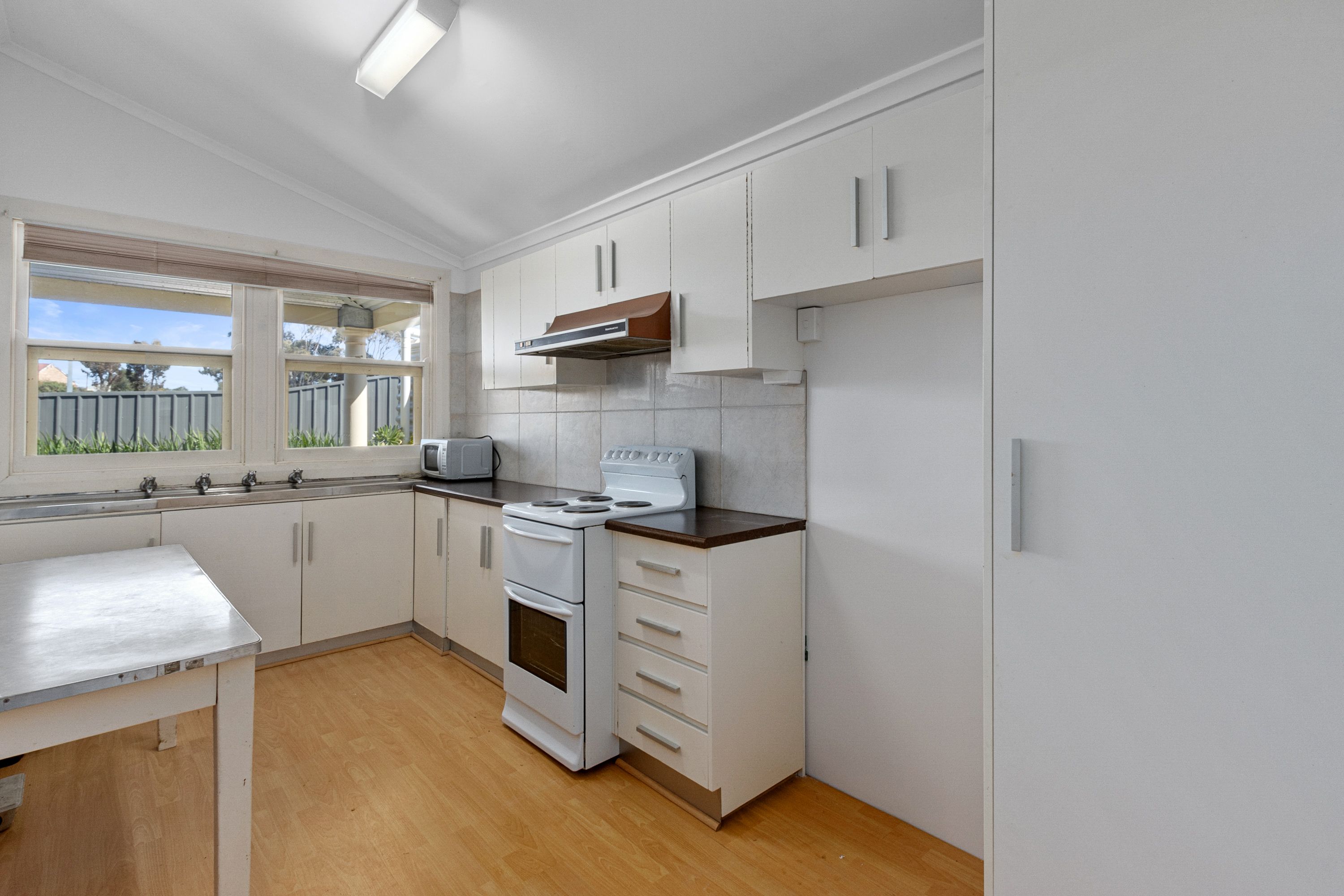 12 Main Coast Road, Pine Point, SA 5571 - Sold House - Ray White Yorke ...