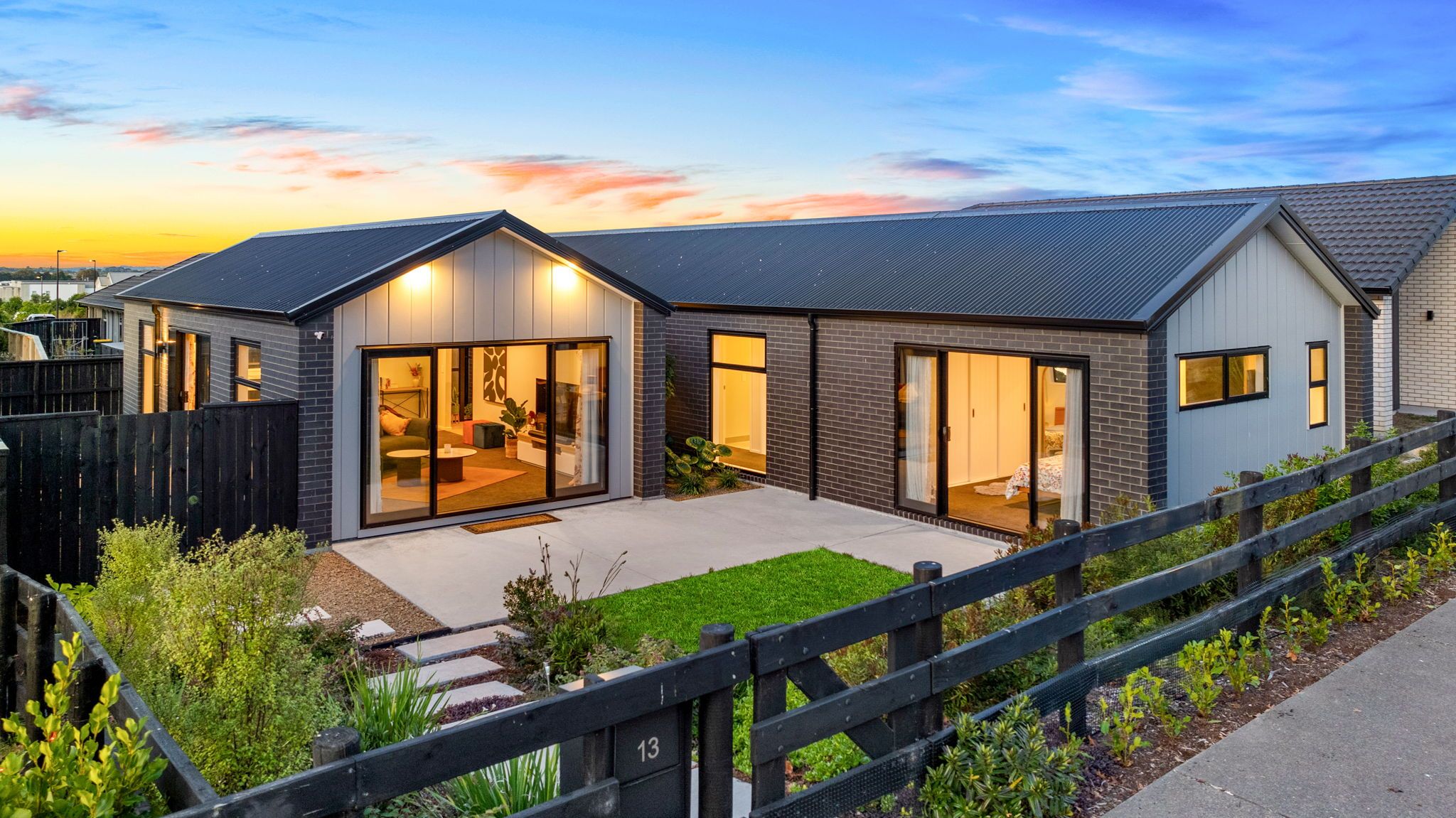 13 Puhitahi Hill Road, Paerata, Franklin 2676 - Sold House - Ray White ...