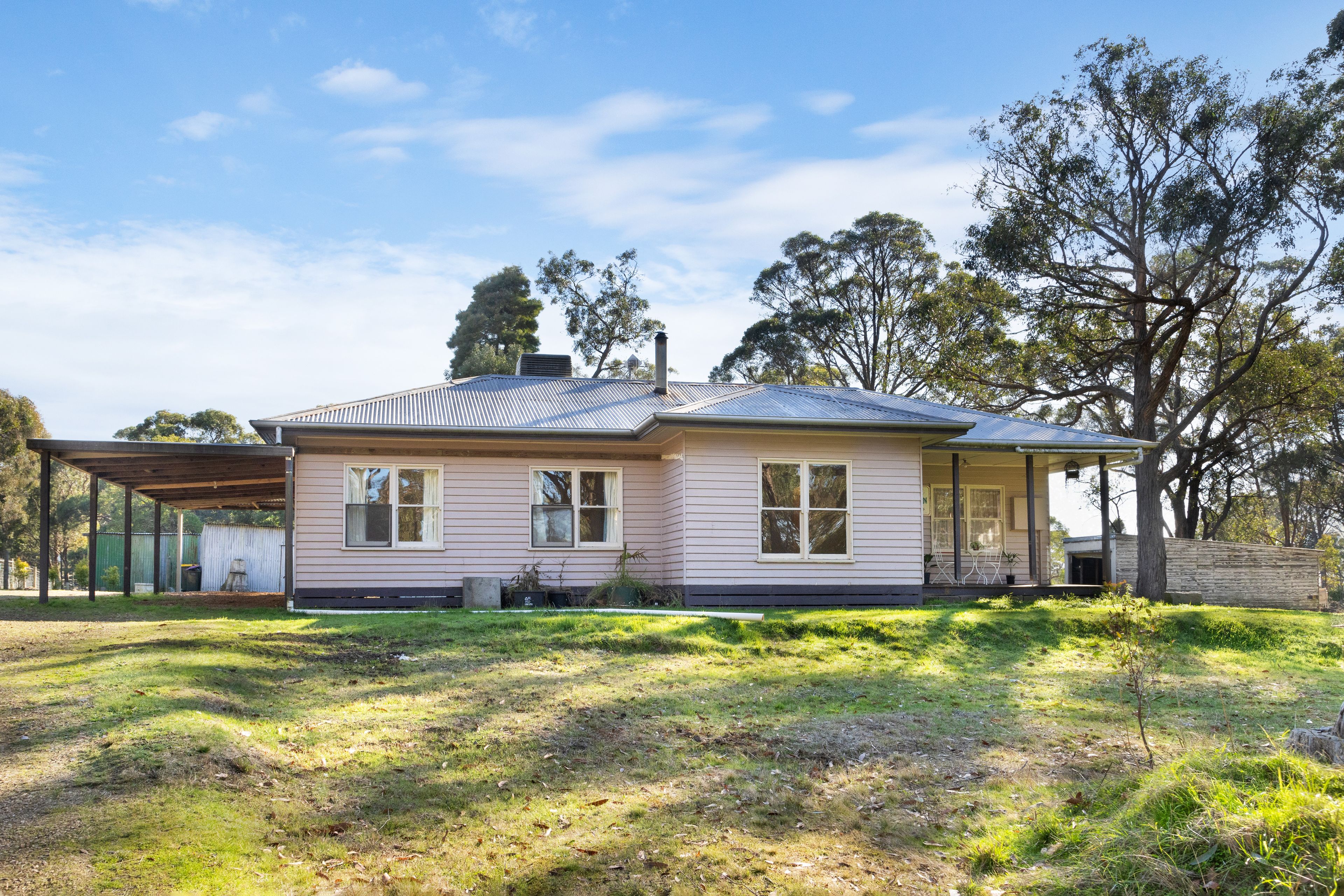 987 Pittong-Snake Valley Road, Snake Valley, VIC 3351 - Sold House ...