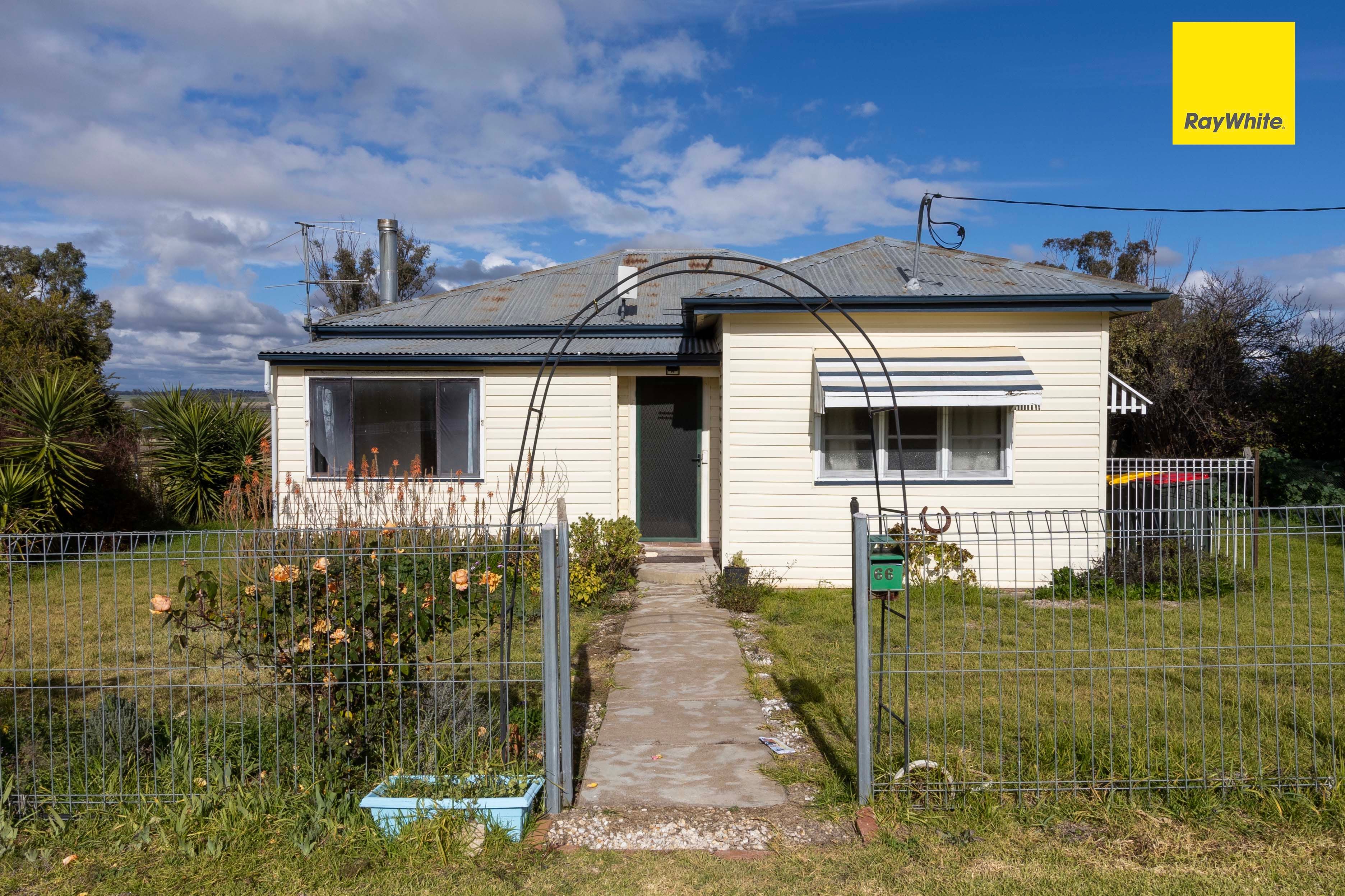 66 Inverell Street, Delungra, NSW 2403 - Leased House - Ray White Rural ...