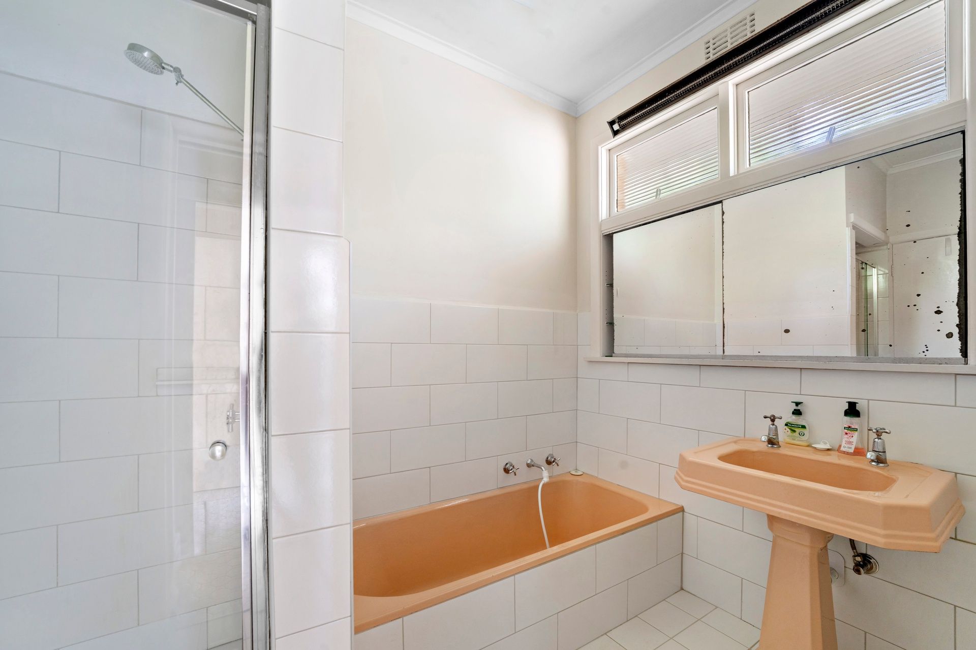 17 Woodstock Road, Mount Waverley, VIC 3149 - House for Sale - Ray ...