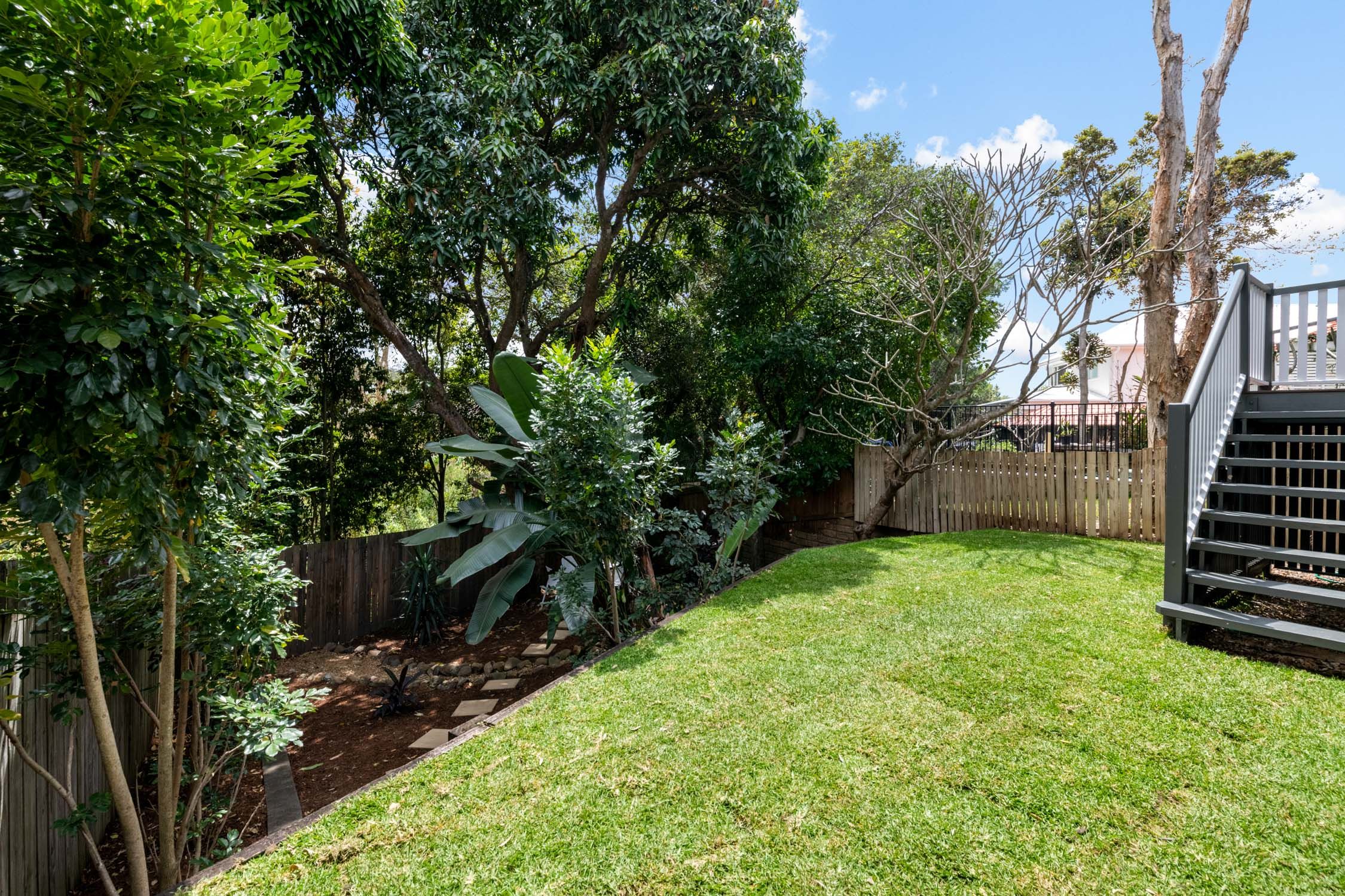 149 Fletcher Parade, Bardon, QLD 4065 - Sold House - Ray White ...