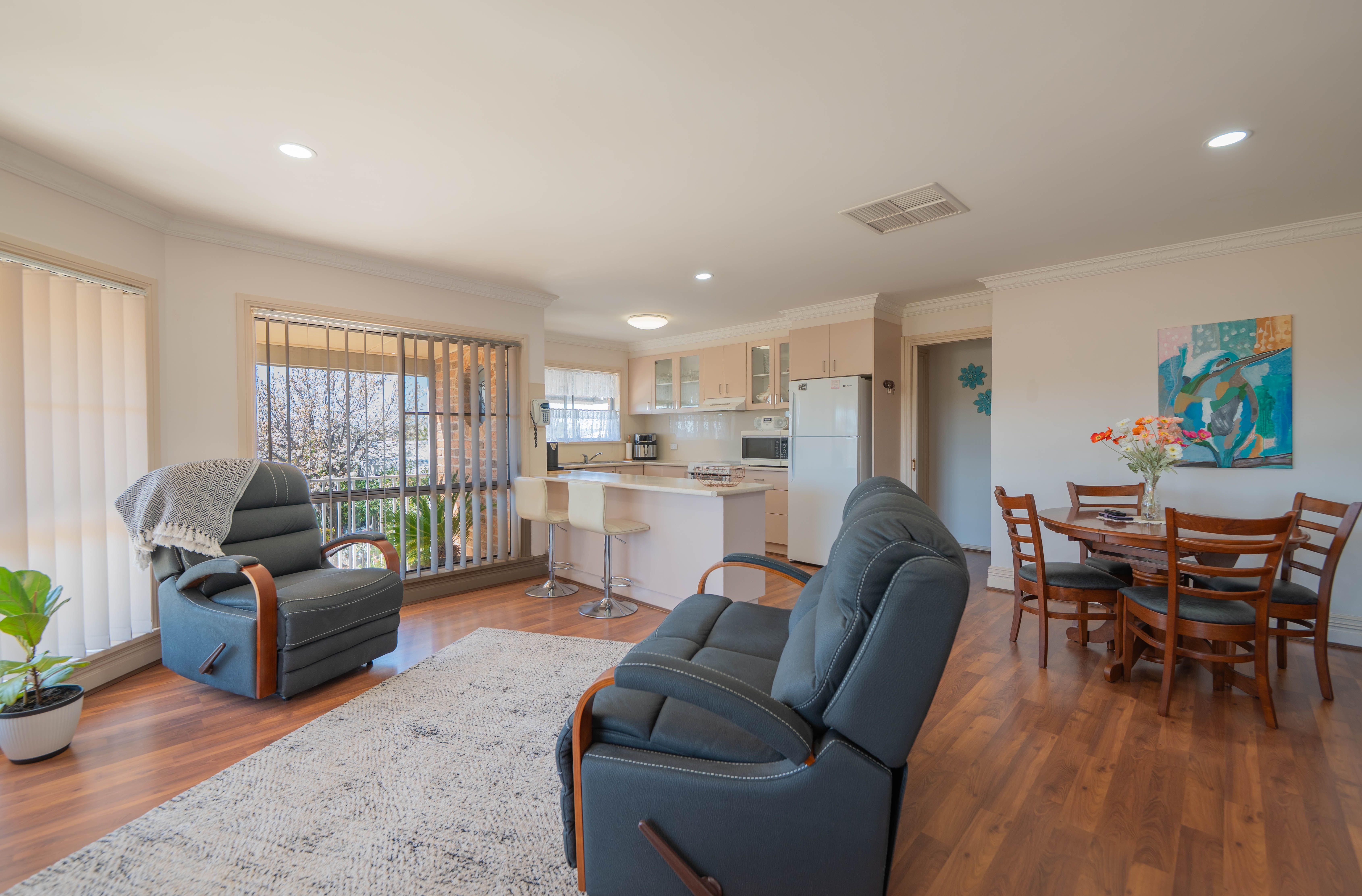 37 Medlyn Street, Parkes, NSW 2870 - Sold House - Ray White Parkes ...