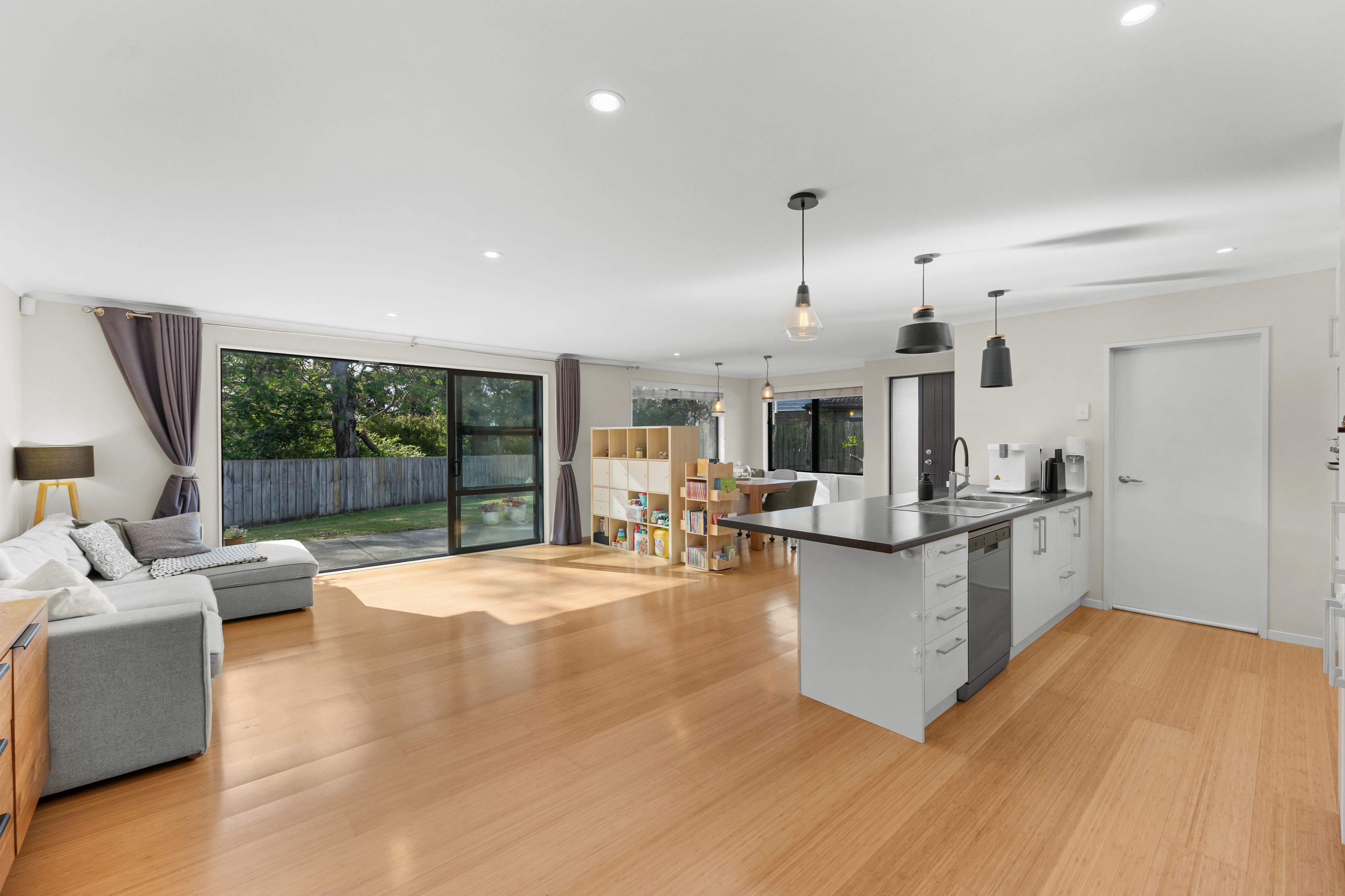 49 Cityview Place, Massey, Waitakere City 0610 - Sold House - Auckland ...