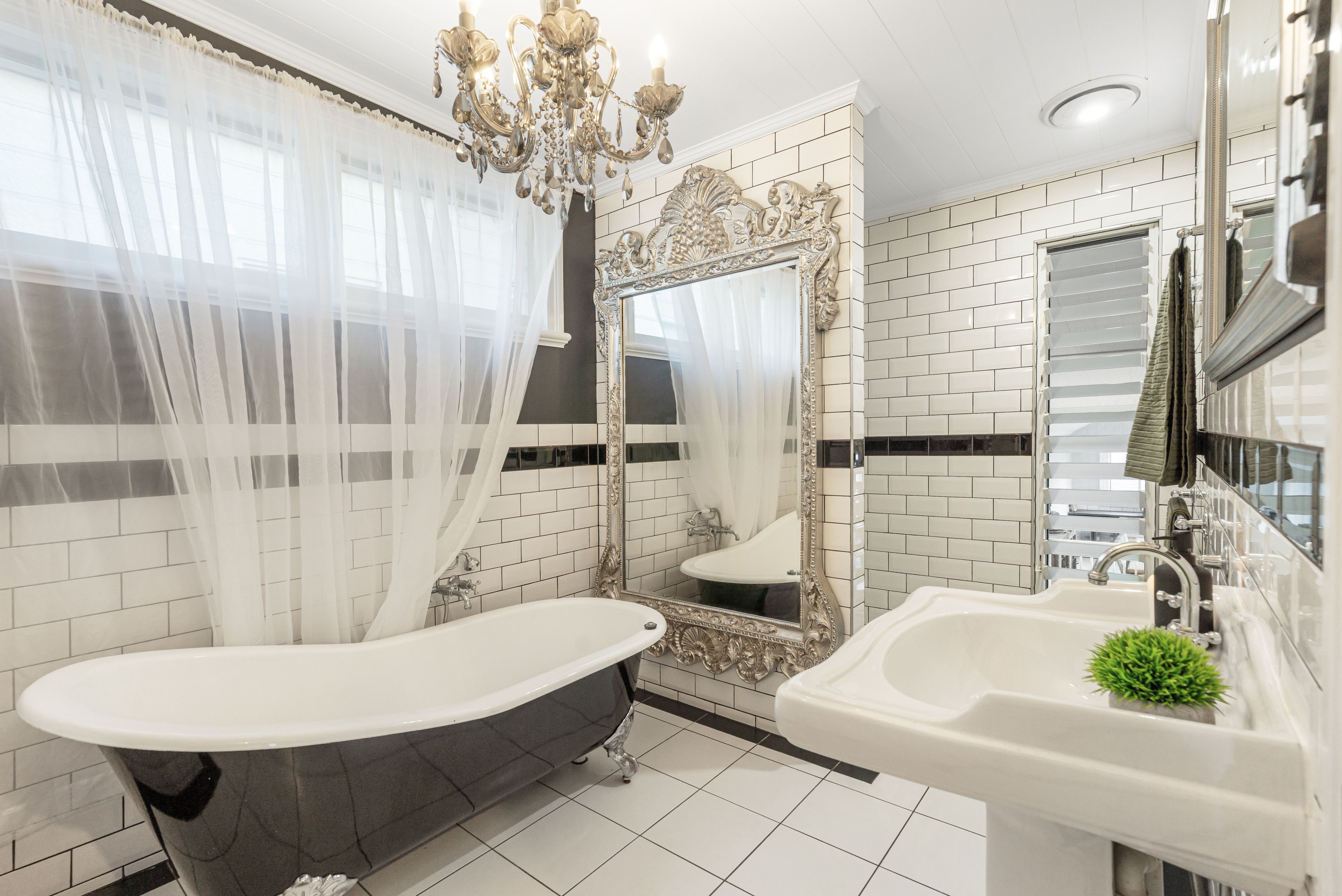 35 Flinders Parade, Scarborough, QLD 4020 - House for Rent - Ray White ...