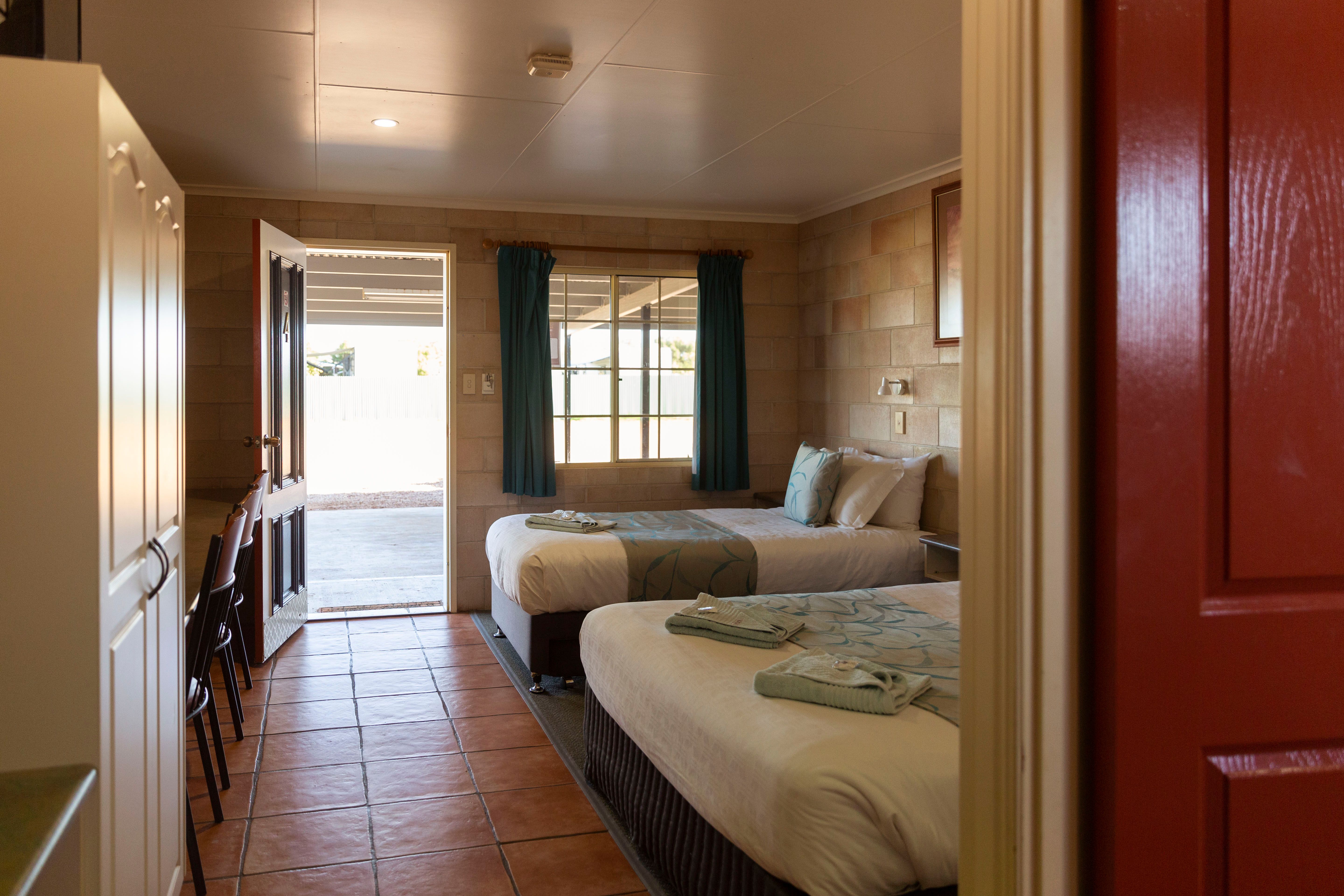 15 Albert Street, Windorah, QLD 4481 - Hotel/Leisure for Sale - Ray ...