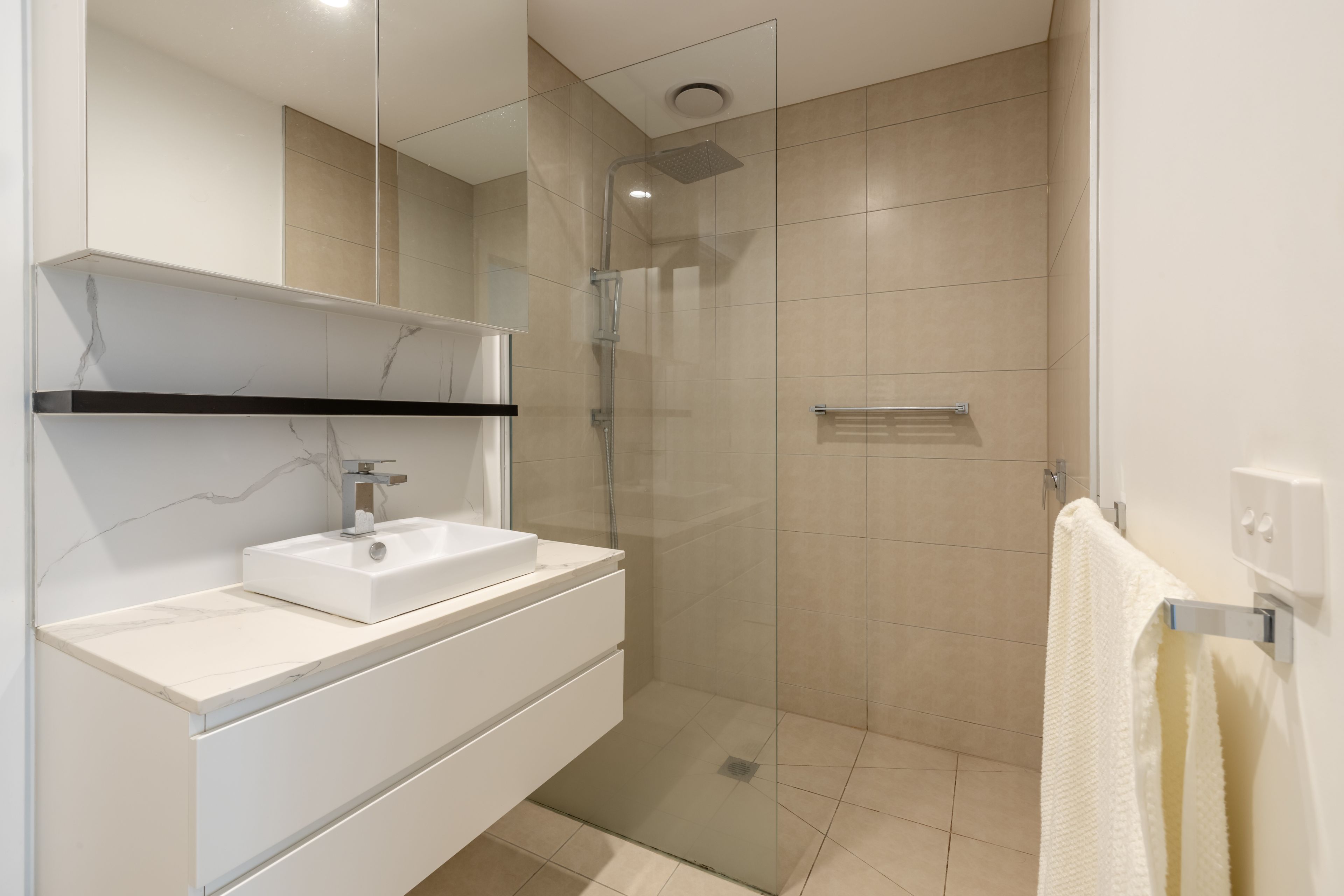 117/9 Renver Road, Clayton, VIC 3168 - Leased Apartment - Ray White Clayton