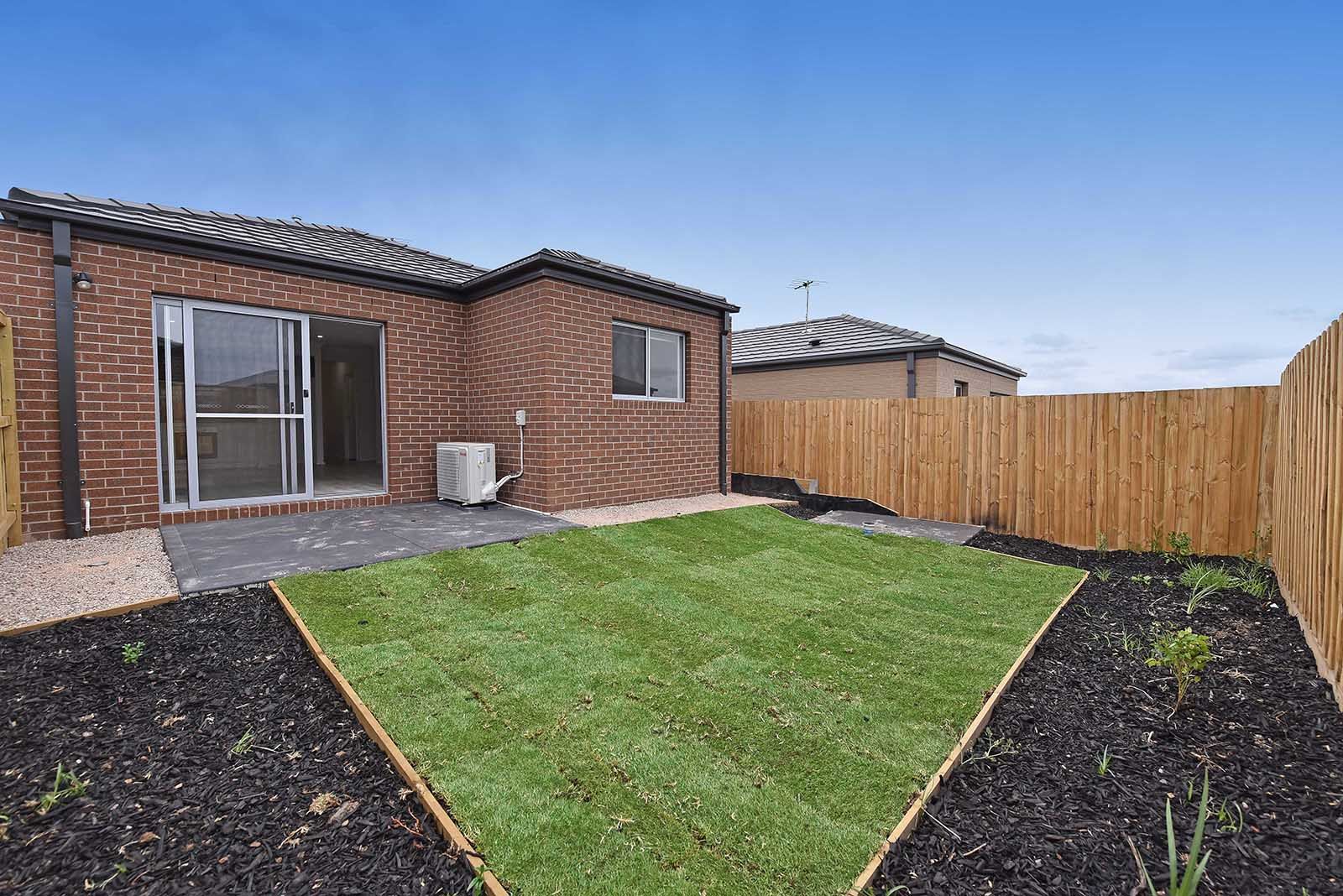 8 Man Drive, Diggers Rest, VIC 3427 - Leased House - Ray White Sunbury