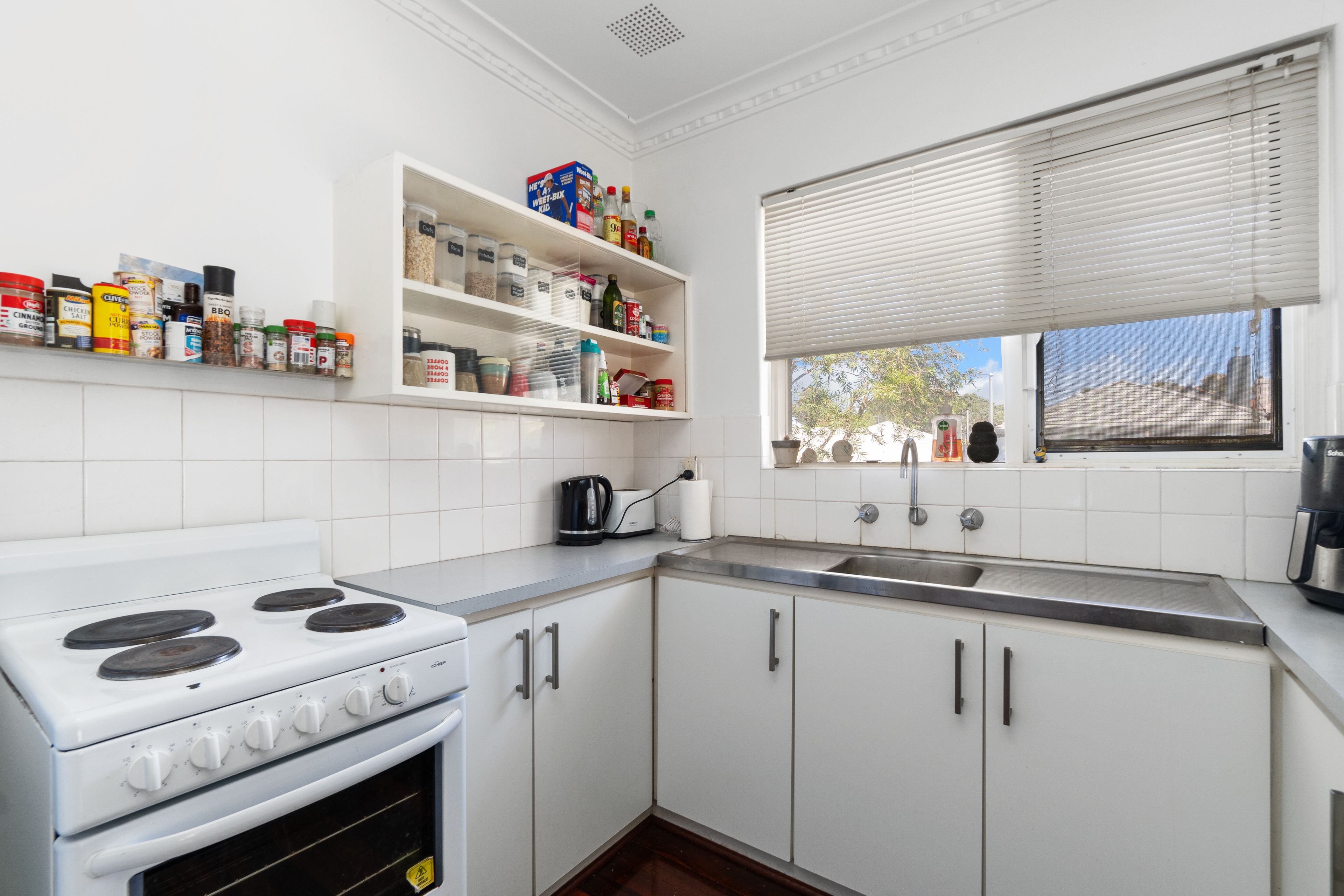 8A Cameron Street, Embleton, WA 6062 - Sold House - Ray White Whiteman ...