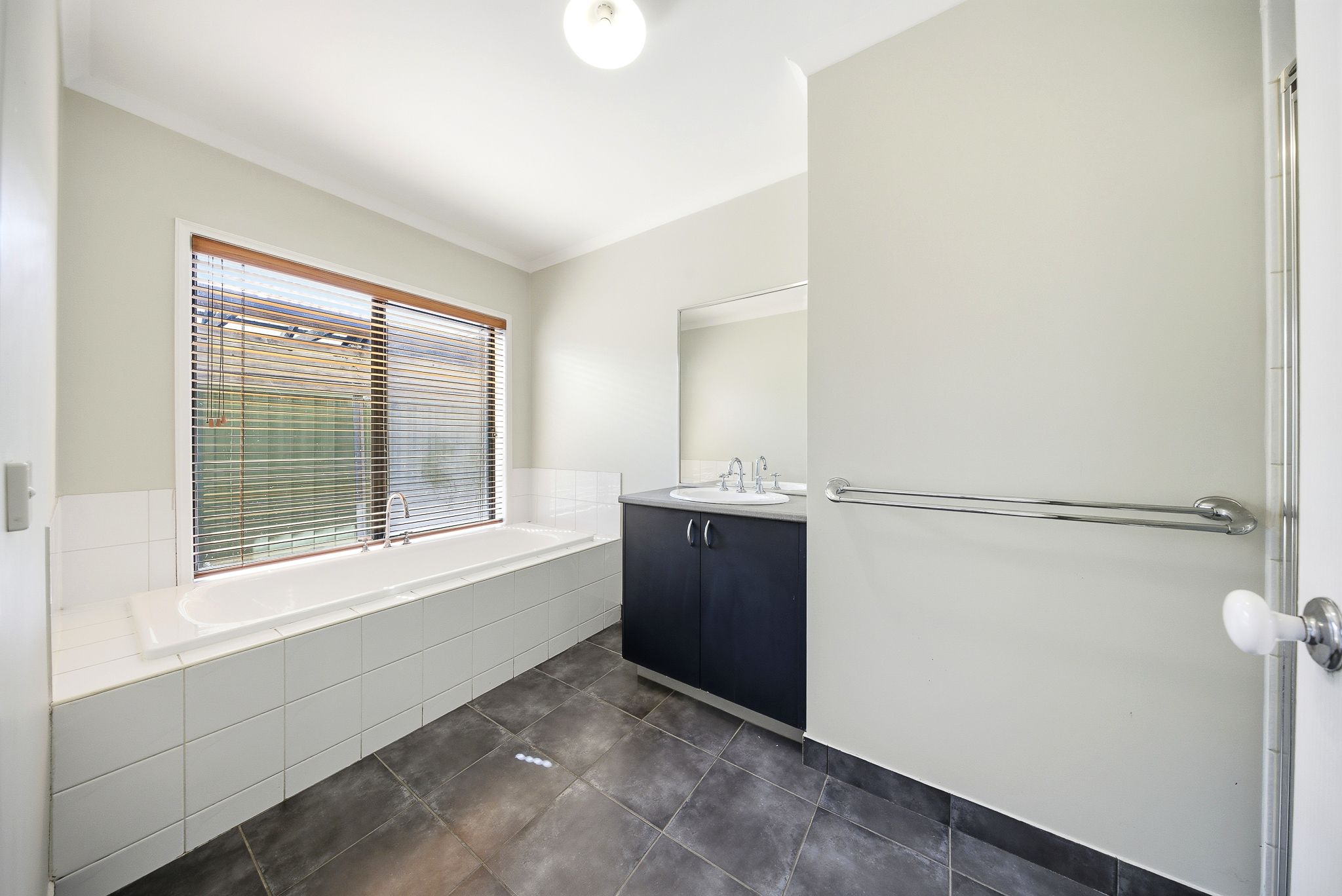 36 Foxwood Drive, Cranbourne East, VIC 3977 - Leased House - Ray White ...