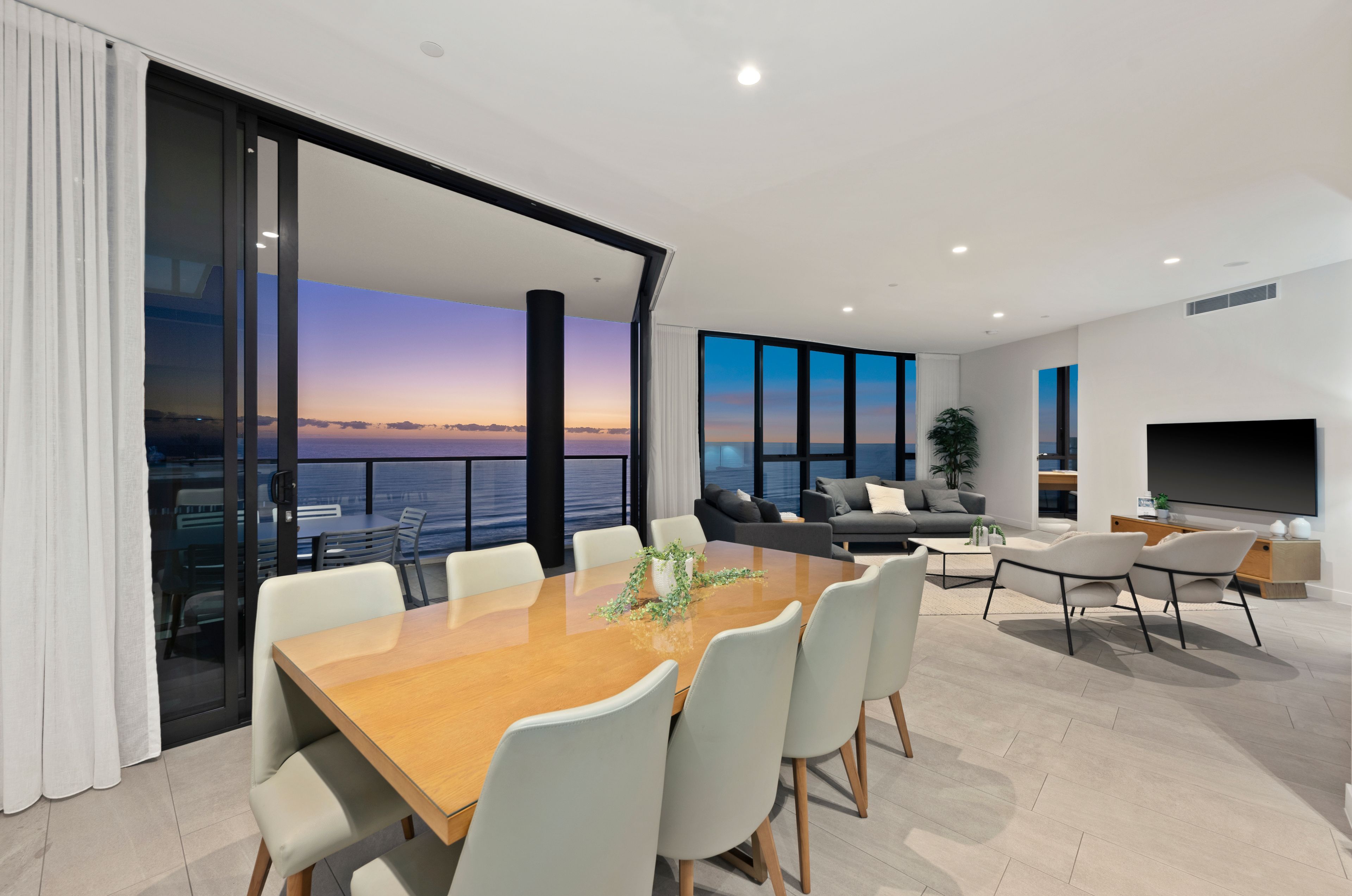 2202/10-12 First Avenue, Broadbeach, QLD 4218 - Sold Apartment - Ray ...