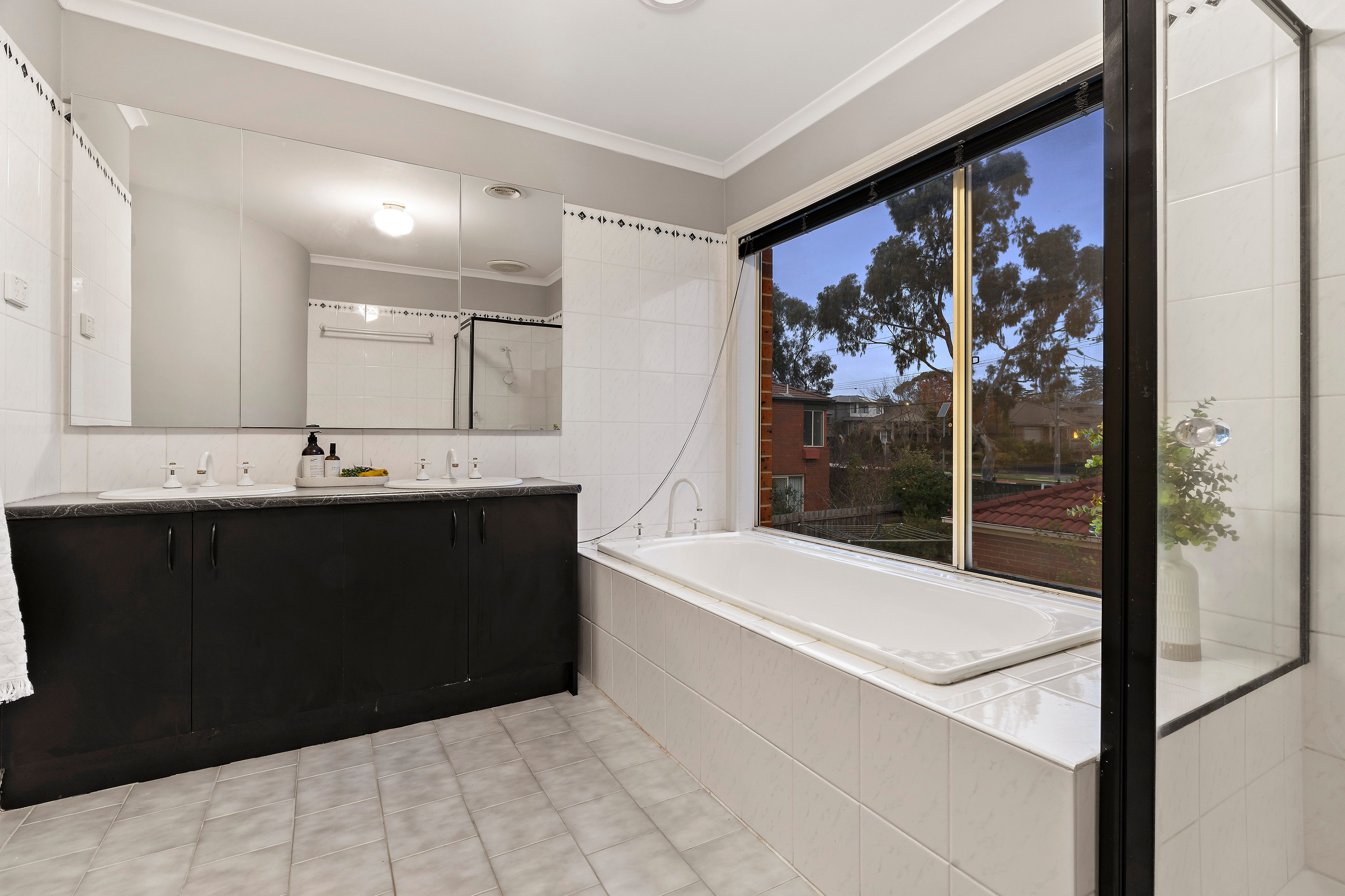 6 Peppermint Court, Ashwood, VIC 3147 - Sold House - Ray White Clayton