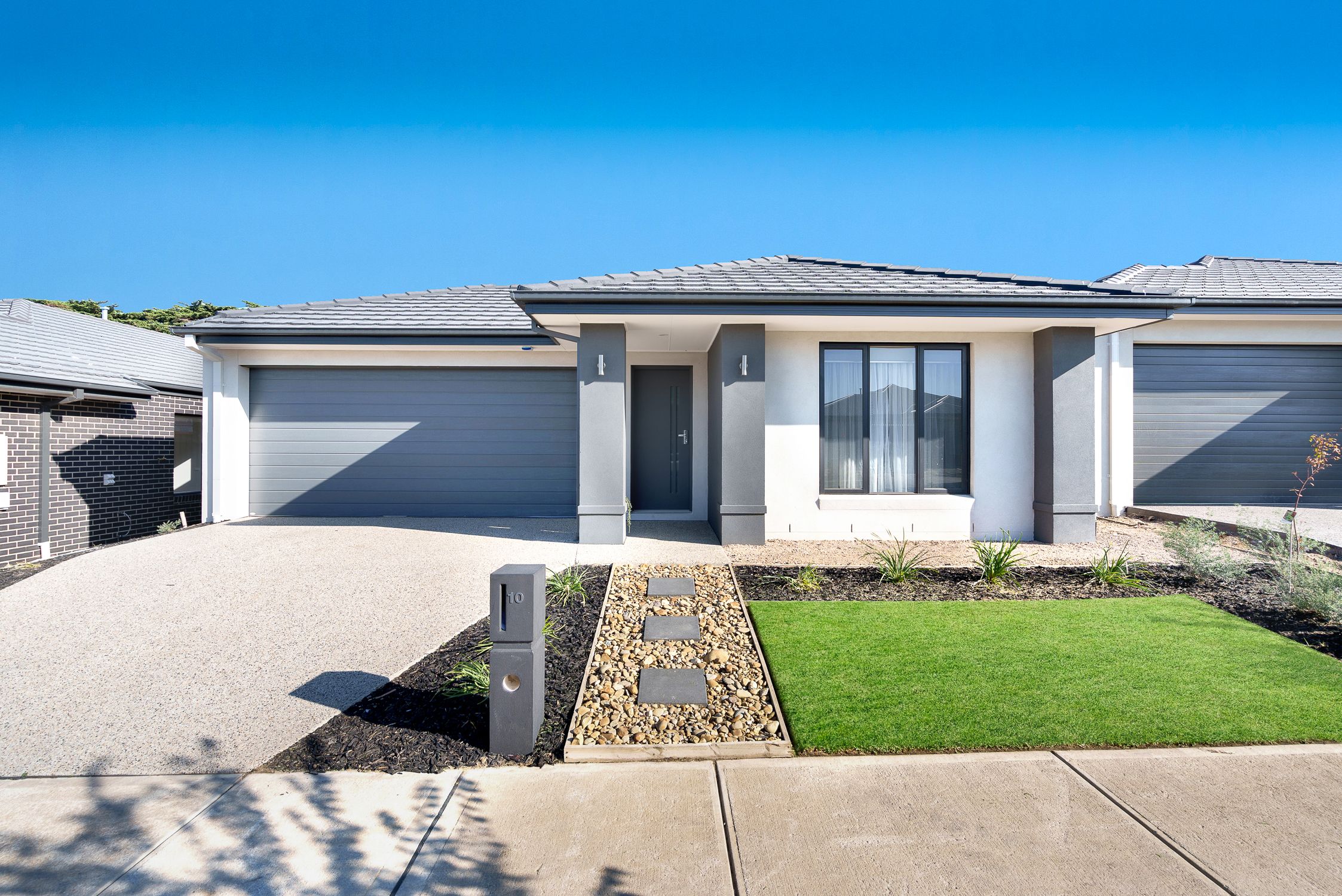 10 Voyager Parade, Clyde North, VIC – Home For Rent • Ray White