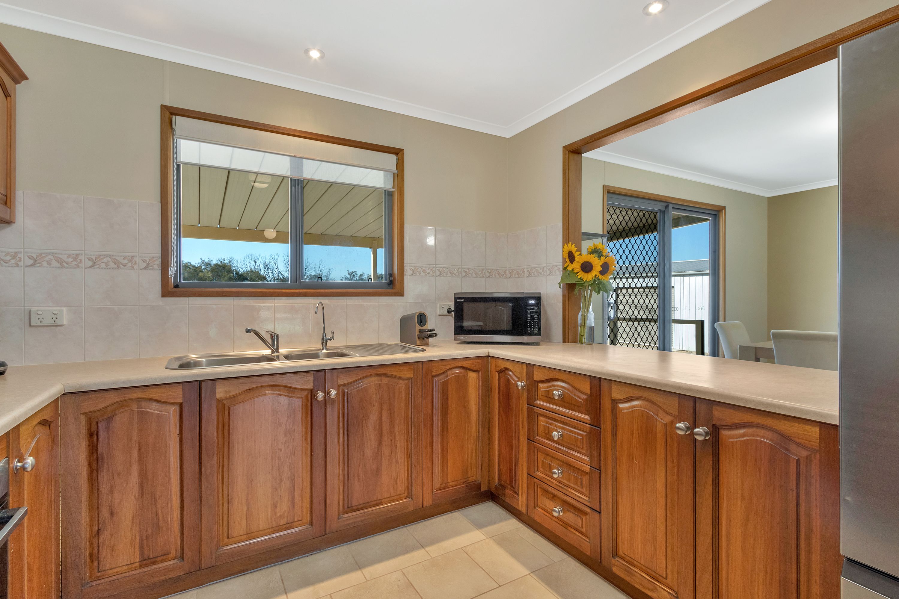 82 Hayman Road, Two Wells, SA 5501 - Sold House - Ray White Barossa ...